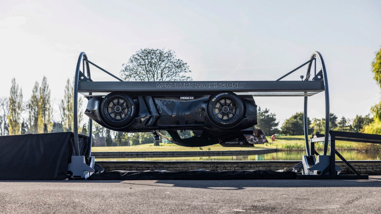 McMurtry Spéirling Defies Gravity and Records: The 1,000bhp Fan Car ...