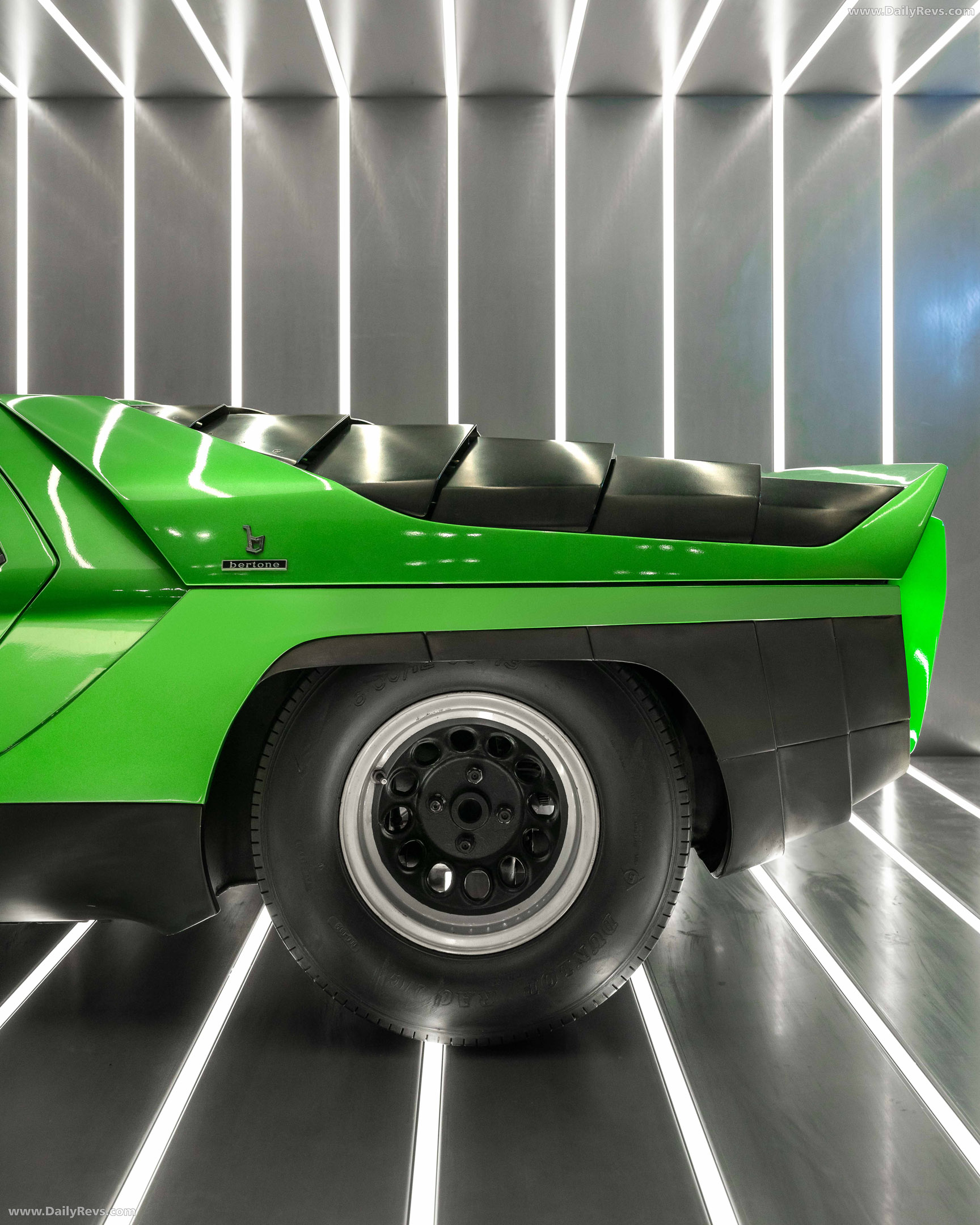 Alfa Romeo Carabo Concept - revolutionary concept car - DailyRevs