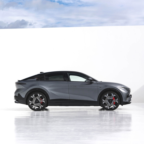 2025 Alpine A390 GTS - French Flair Meets Electric Performance - DailyRevs