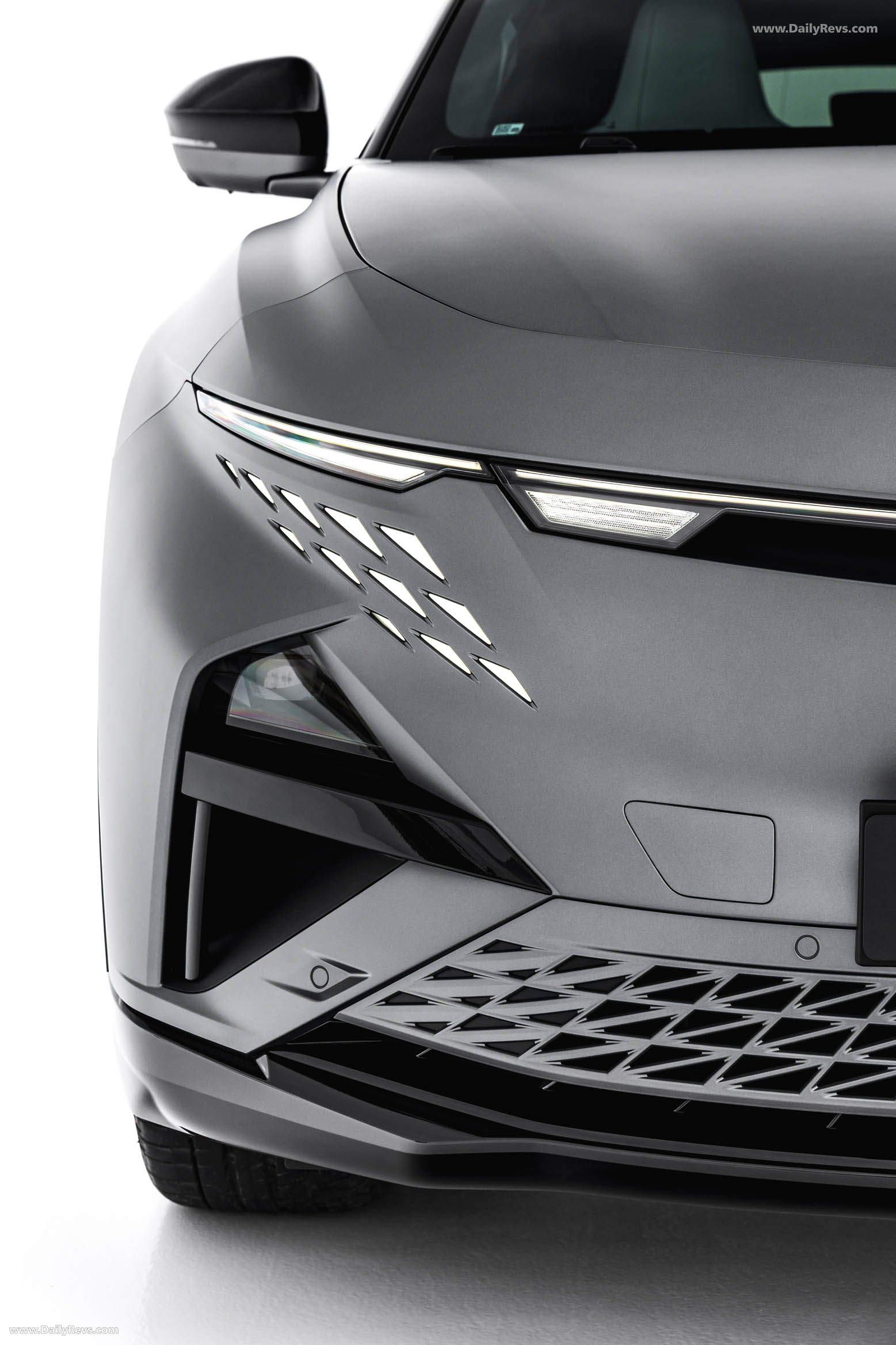 2025 Alpine A390 GTS - French Flair Meets Electric Performance - DailyRevs