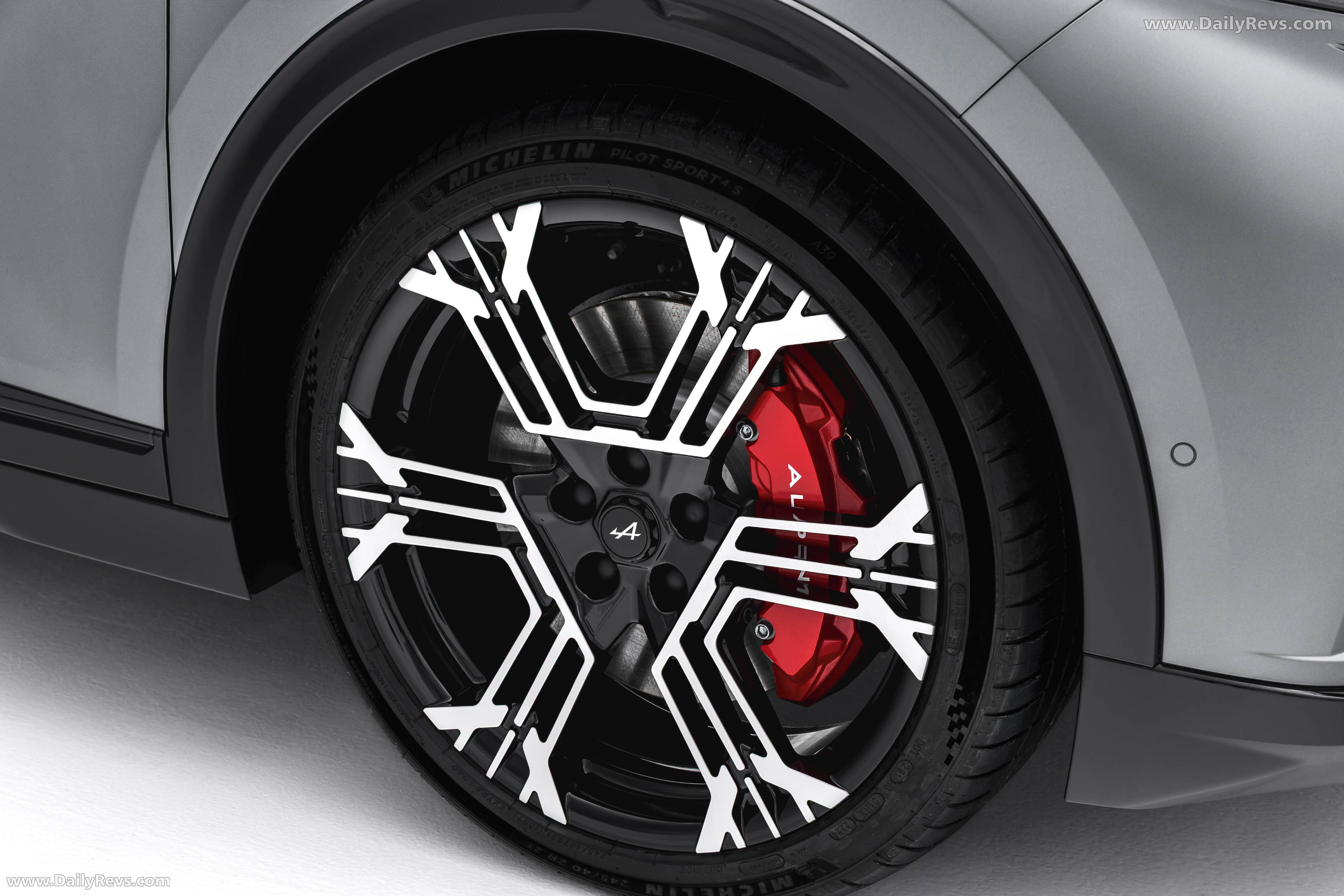 2025 Alpine A390 GTS - French Flair Meets Electric Performance - DailyRevs