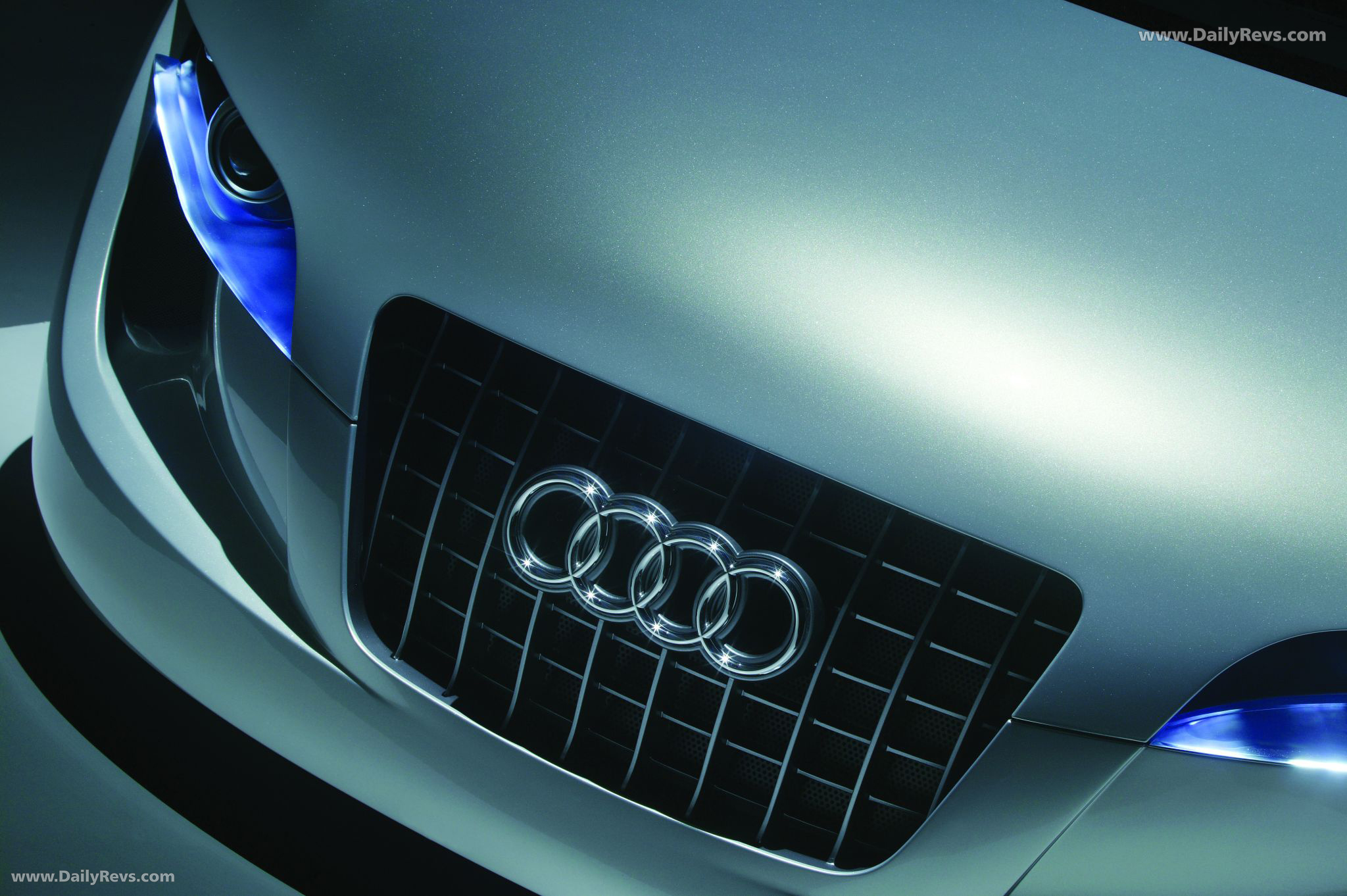 2004 Audi RSQ Concept - Futuristic Vision for Audi - DailyRevs