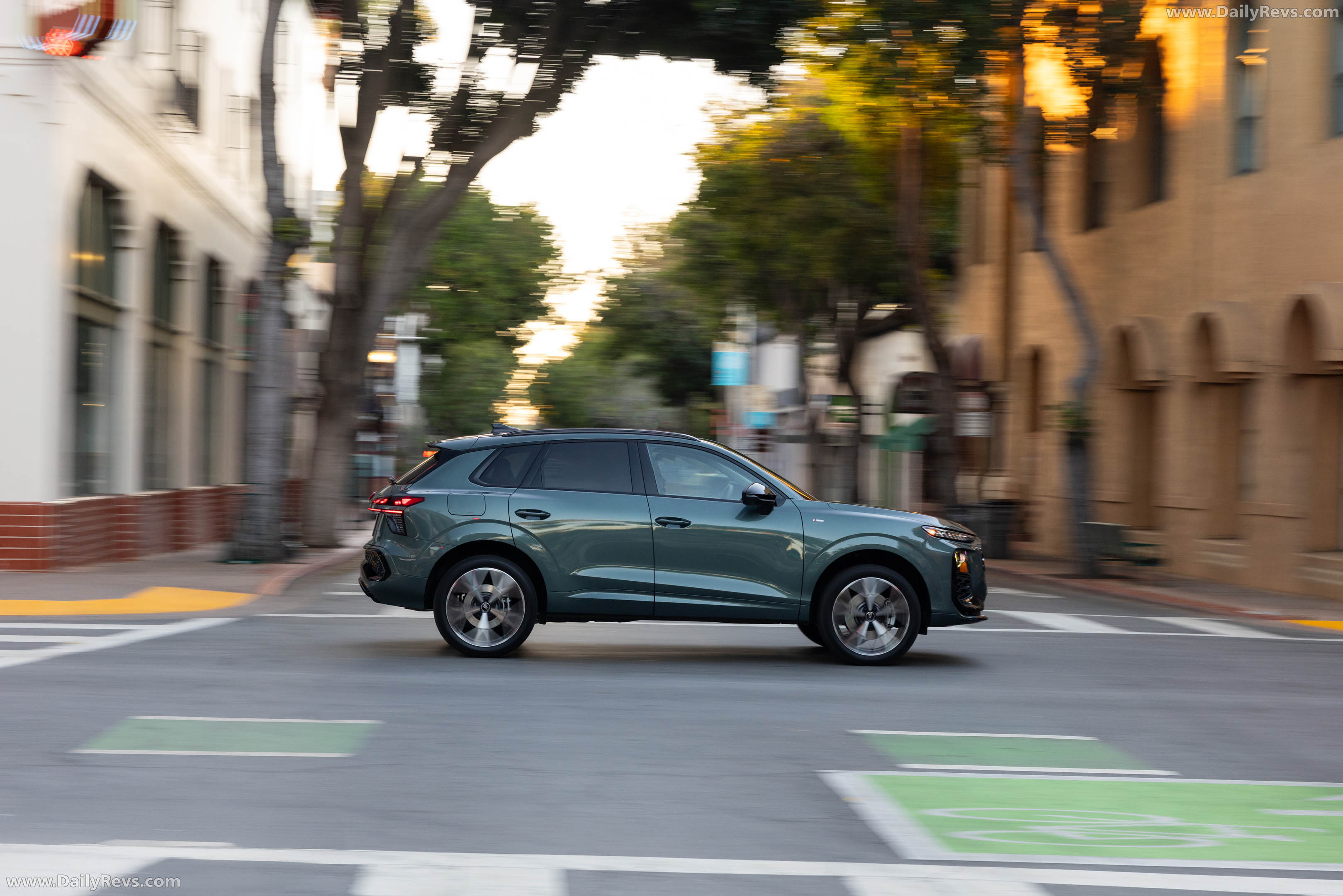 2026 Audi Q3 F3 - Audi Challenging the BMW X1 and Volvo XC40 - DailyRevs
