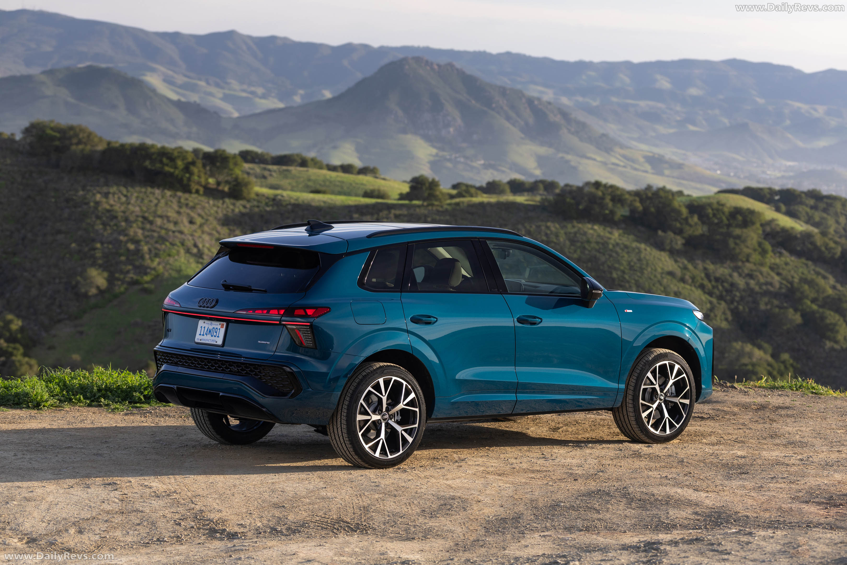 2026 Audi Q3 F3 - Audi Challenging the BMW X1 and Volvo XC40 - DailyRevs