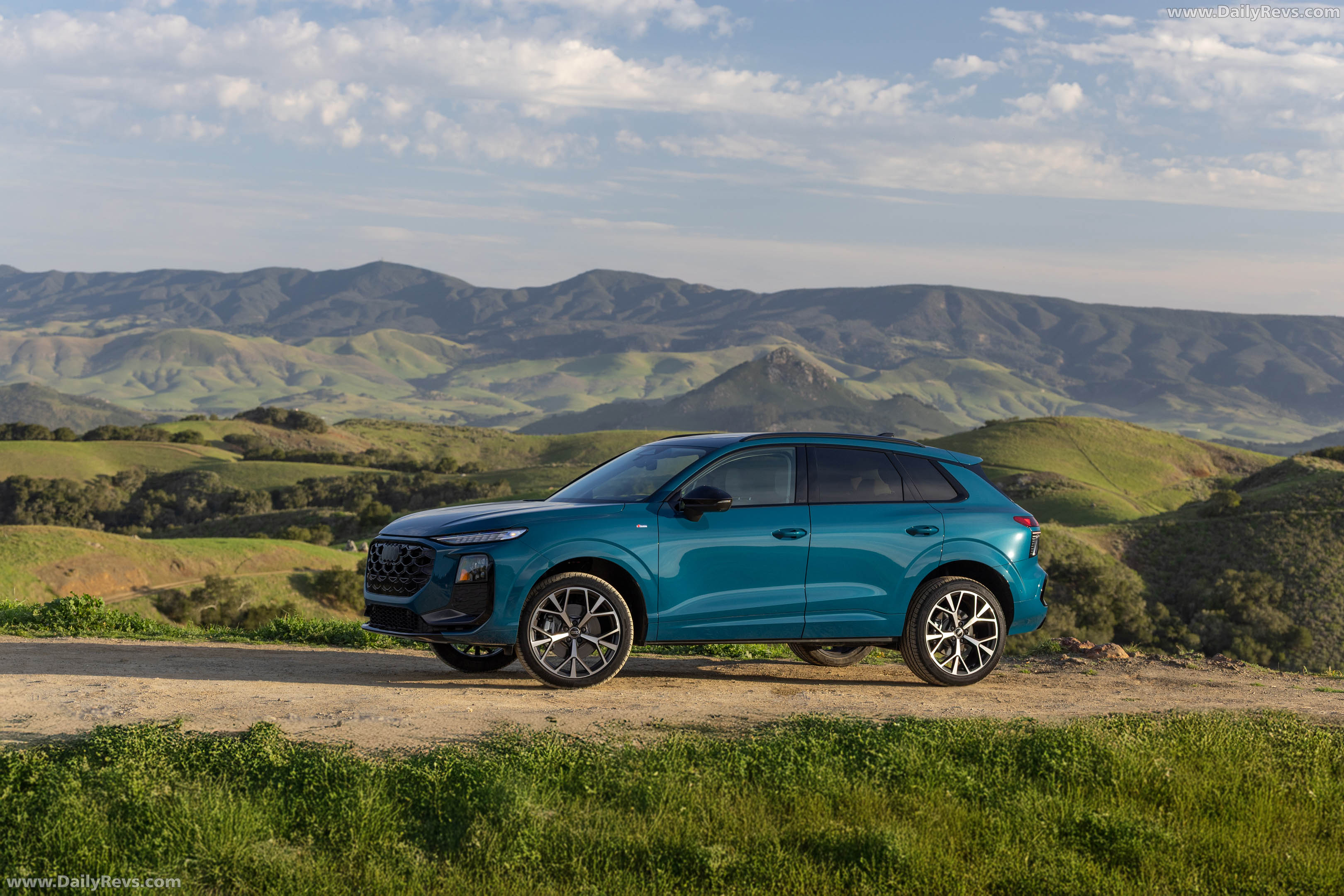 2026 Audi Q3 F3 - Audi Challenging the BMW X1 and Volvo XC40 - DailyRevs