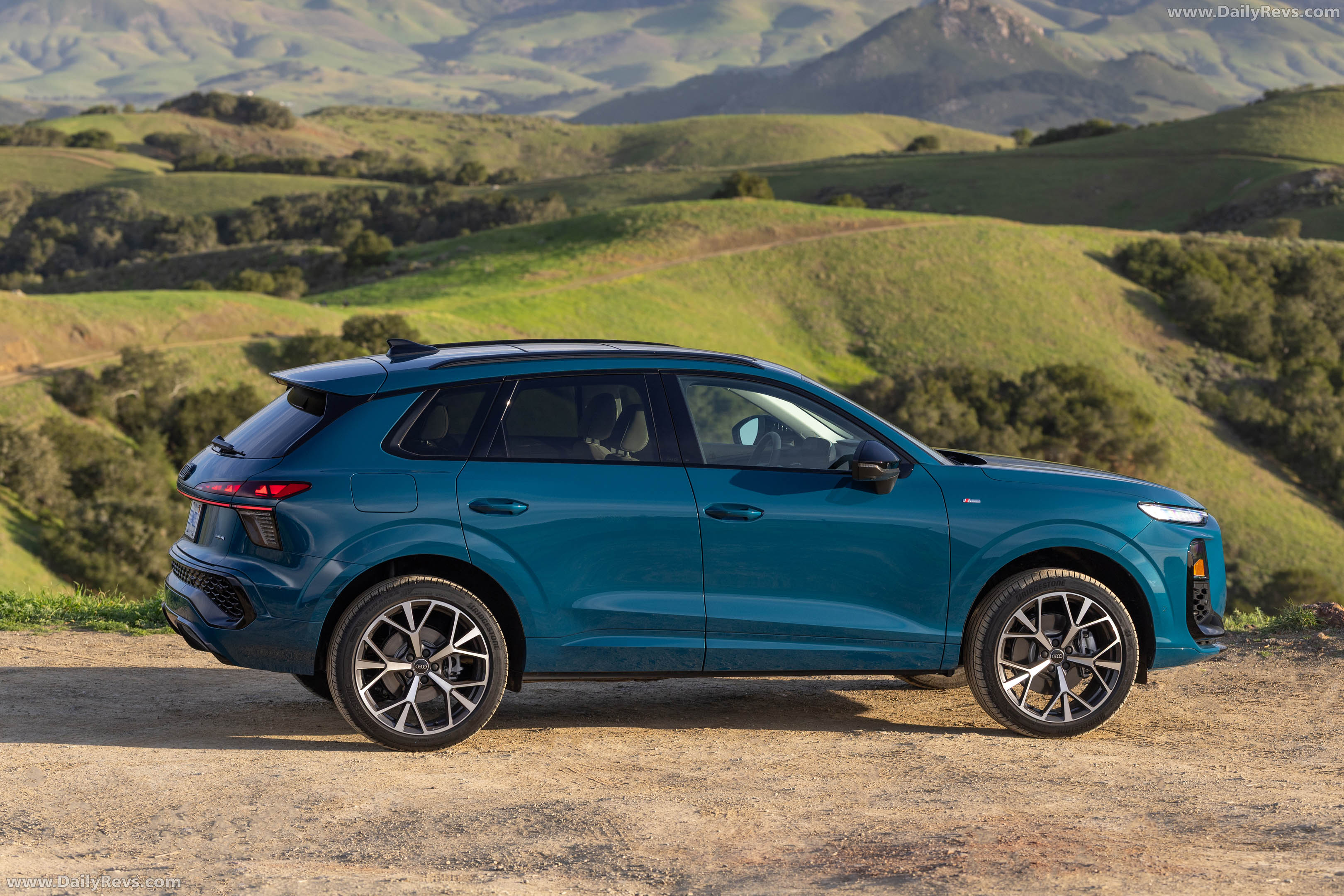 2026 Audi Q3 F3 - Audi Challenging the BMW X1 and Volvo XC40 - DailyRevs