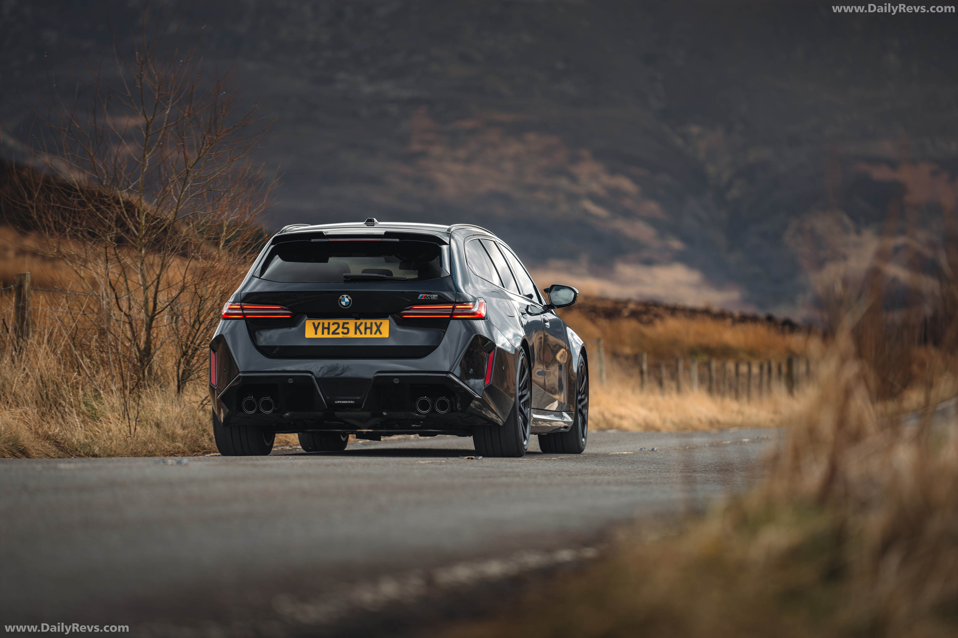 2025 BMW M5 Touring G99 UK Version Arrives - DailyRevs