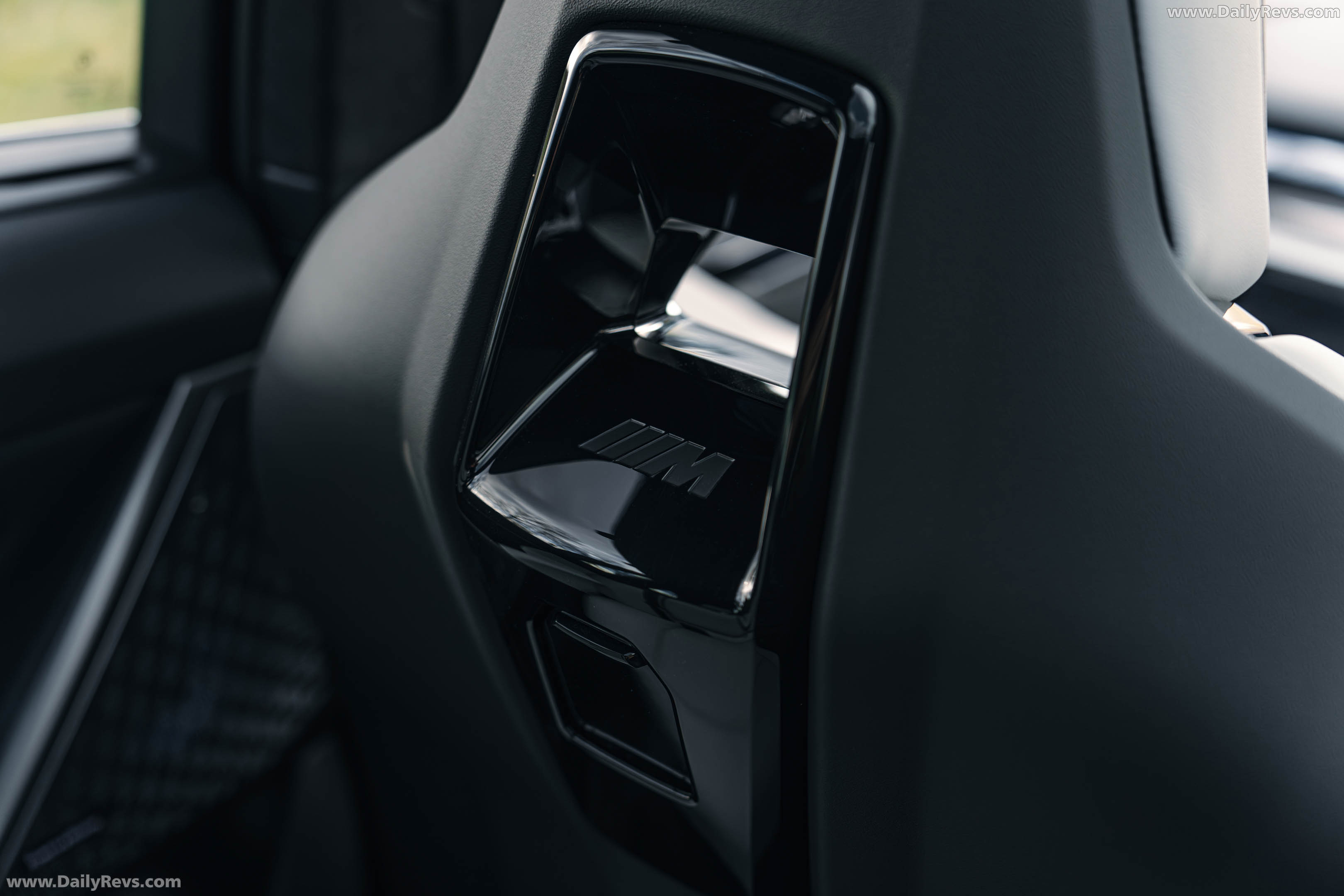 2025 BMW M5 Touring G99 UK Version Arrives - DailyRevs
