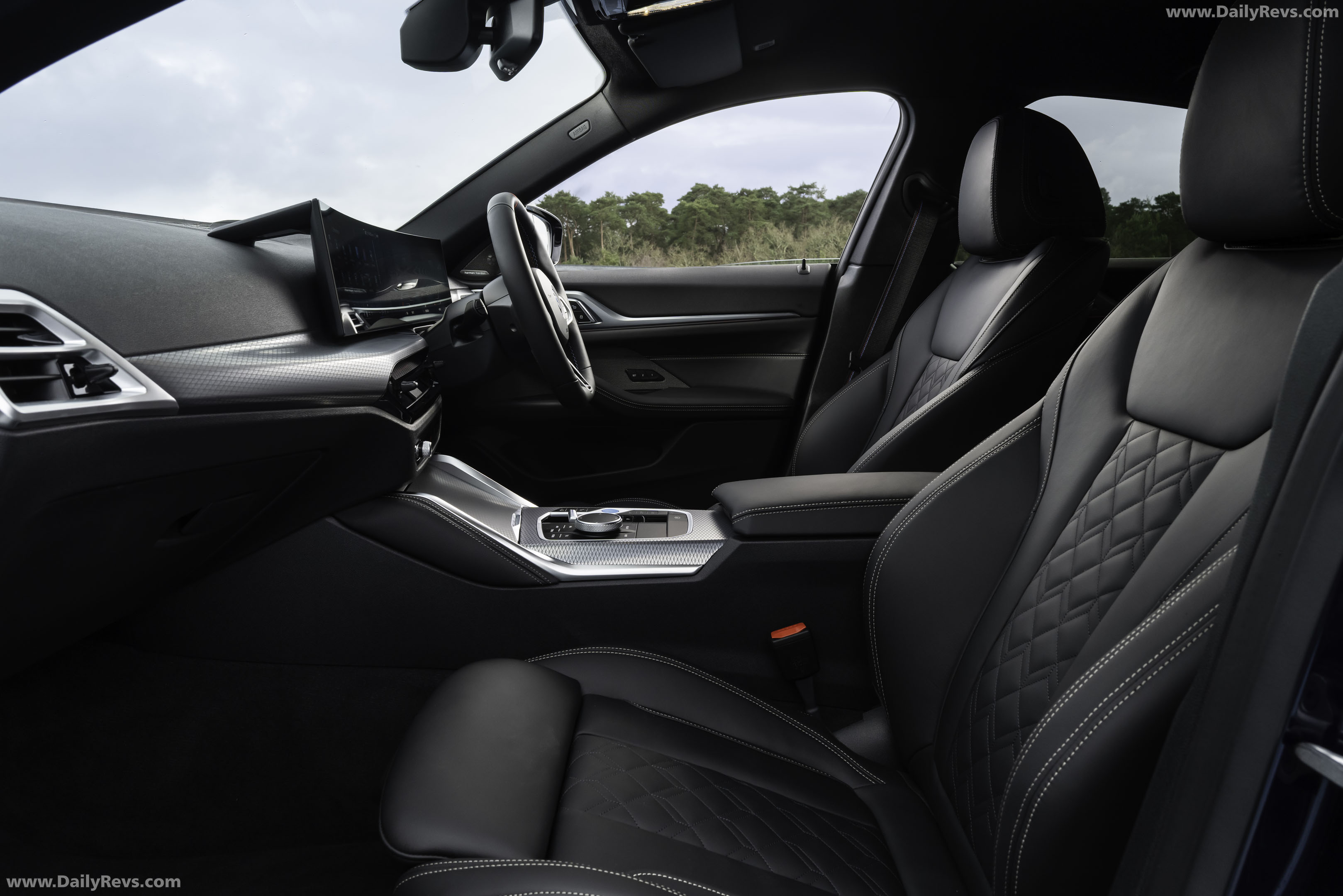 BMW i4 M60 With refreshed exterior with new design details - DailyRevs