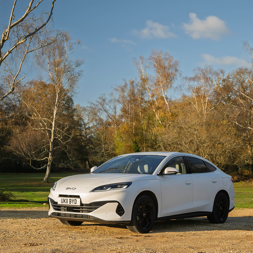 2025 BYD Seal 06 DM i Brings Super Hybrid to Families - DailyRevs
