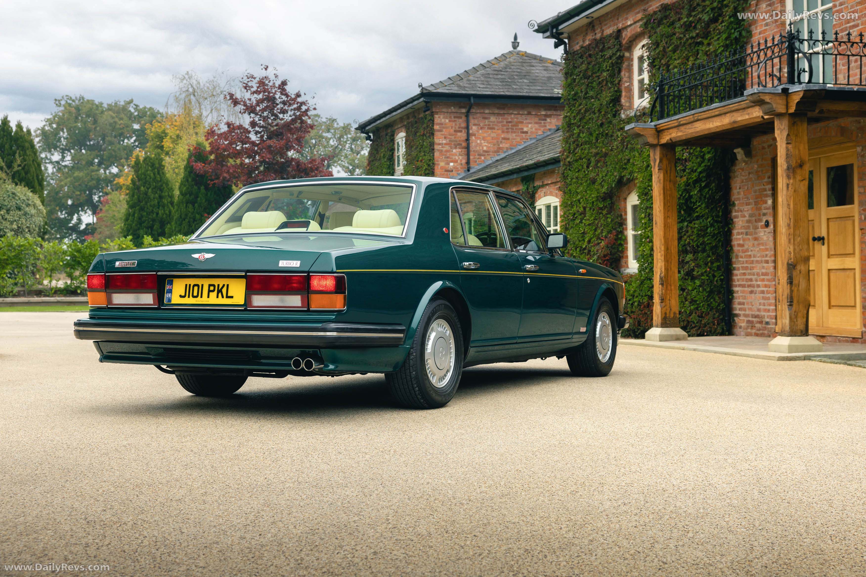 1991 Bentley Turbo R - A Classic in Performance Luxury - DailyRevs