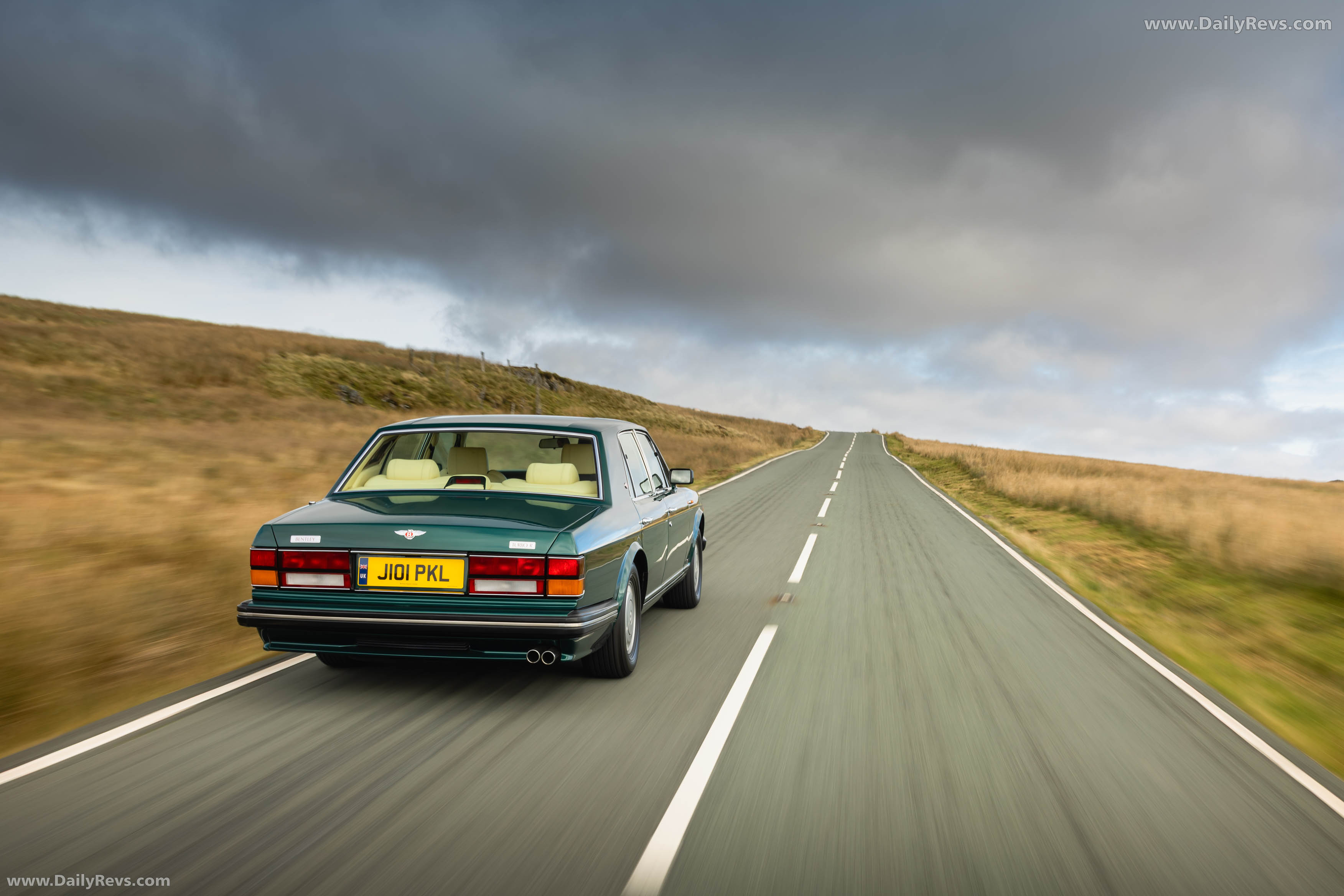 1991 Bentley Turbo R - A Classic in Performance Luxury - DailyRevs