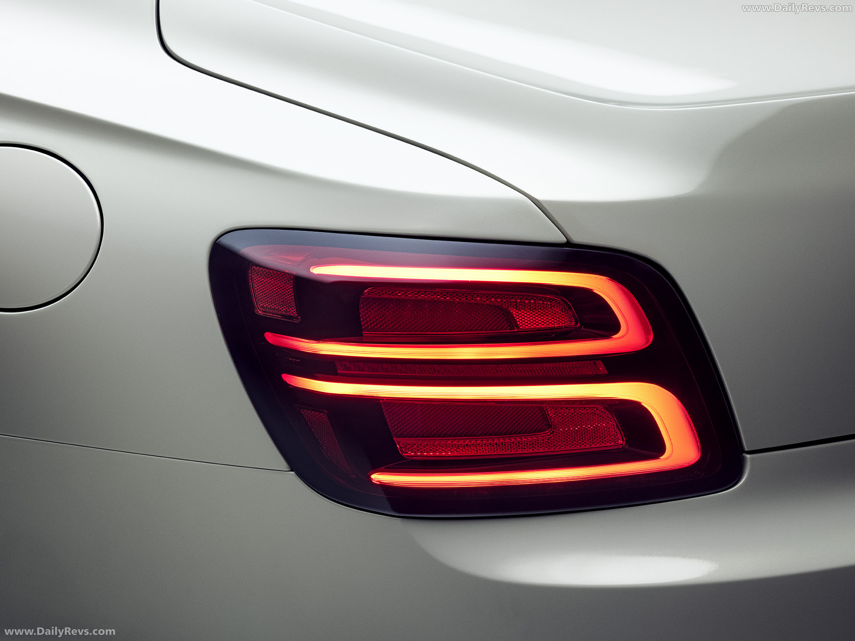 Bentley Refines the Flying Spur for 2027 - DailyRevs