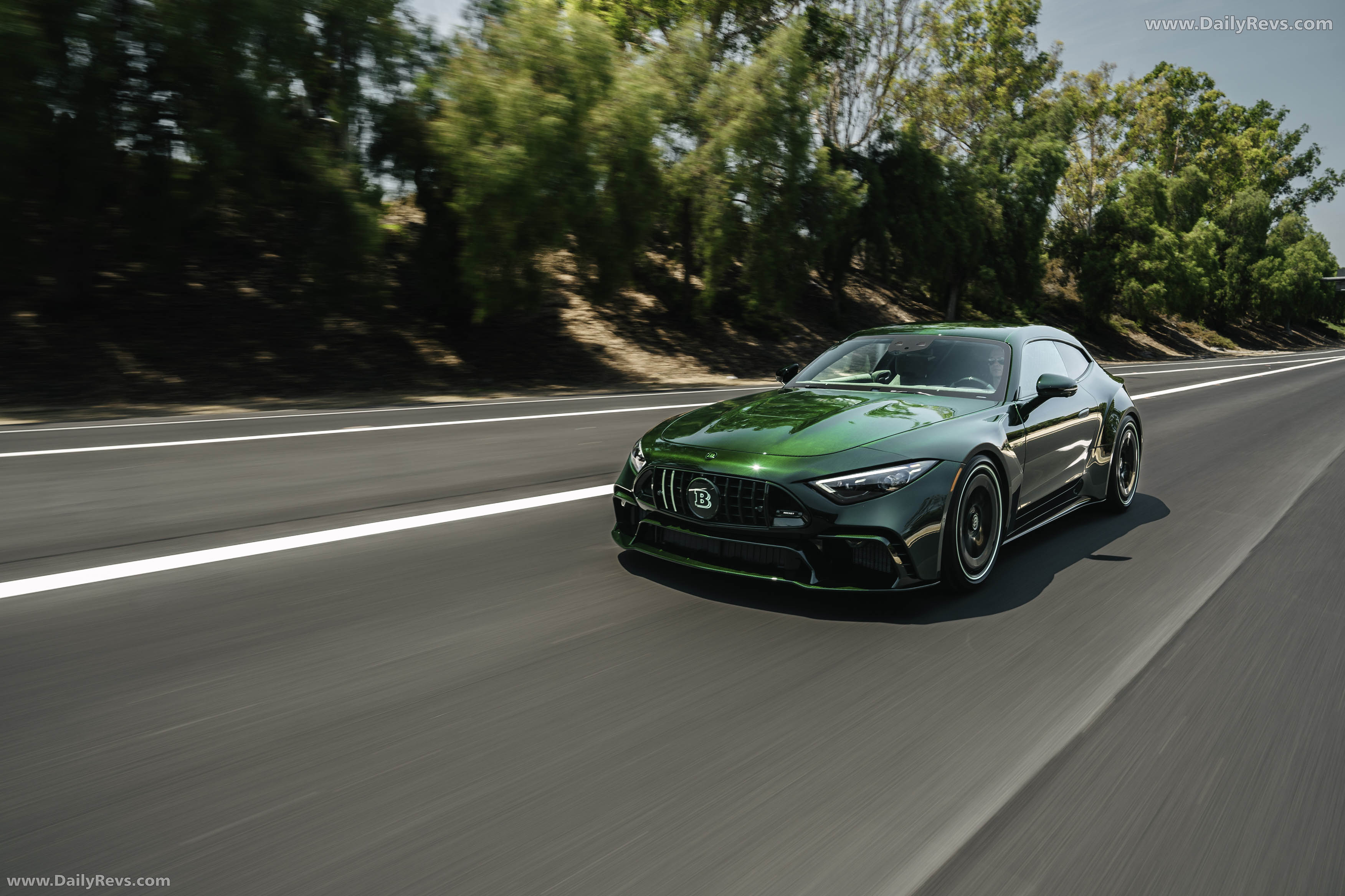 2026 Brabus Rocket GTS Mean Green - An Exposed-Carbon Shooting-Brake ...