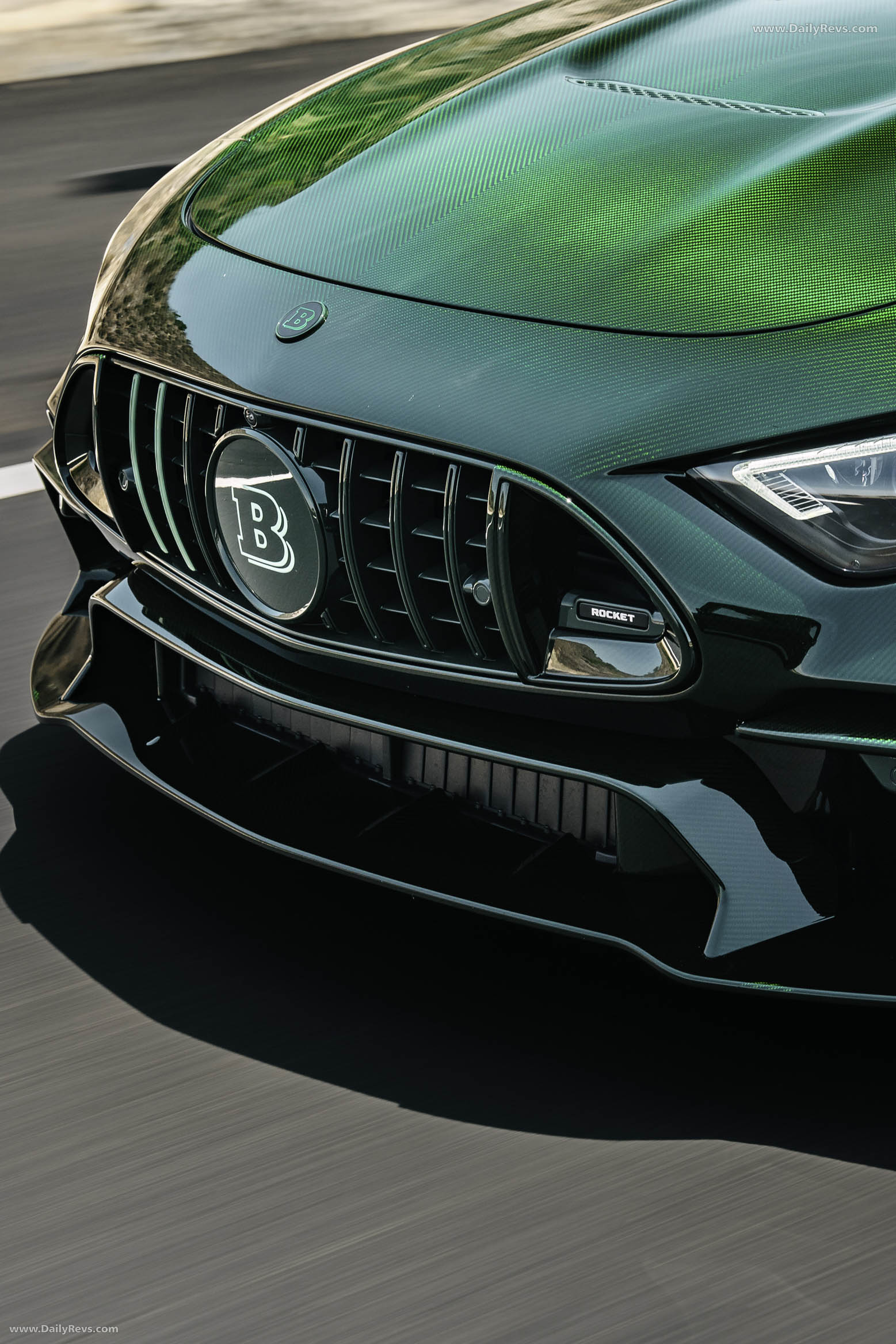 2026 Brabus Rocket GTS Mean Green - An Exposed-Carbon Shooting-Brake ...