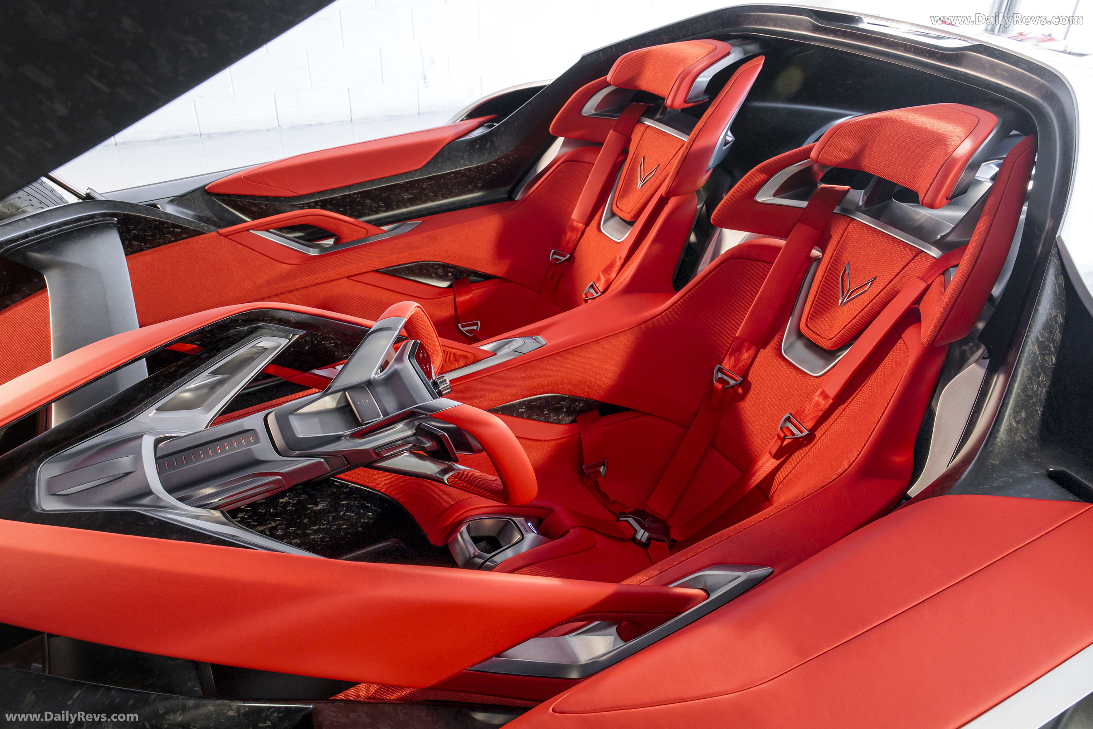 2025 Chevrolet Corvette CX Concept - Chevy Reveals Electric Hypercar ...