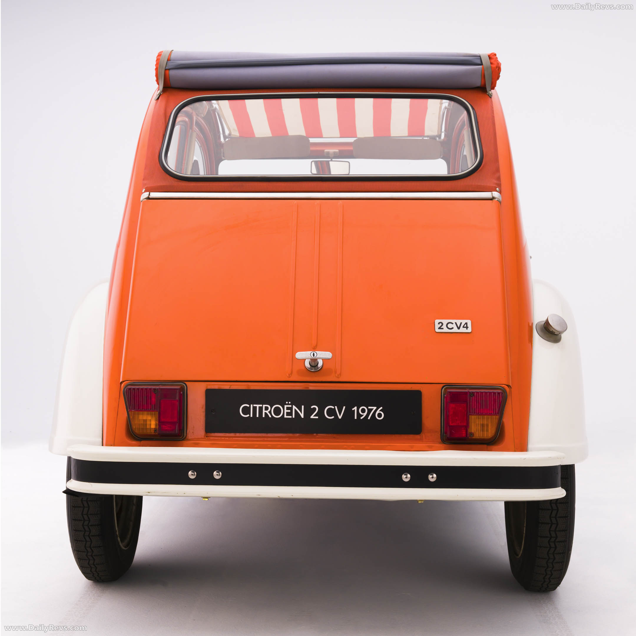 CITROËN CELEBRATES THE 50TH ANNIVERSARY OF THE 2CV SPOT - DailyRevs