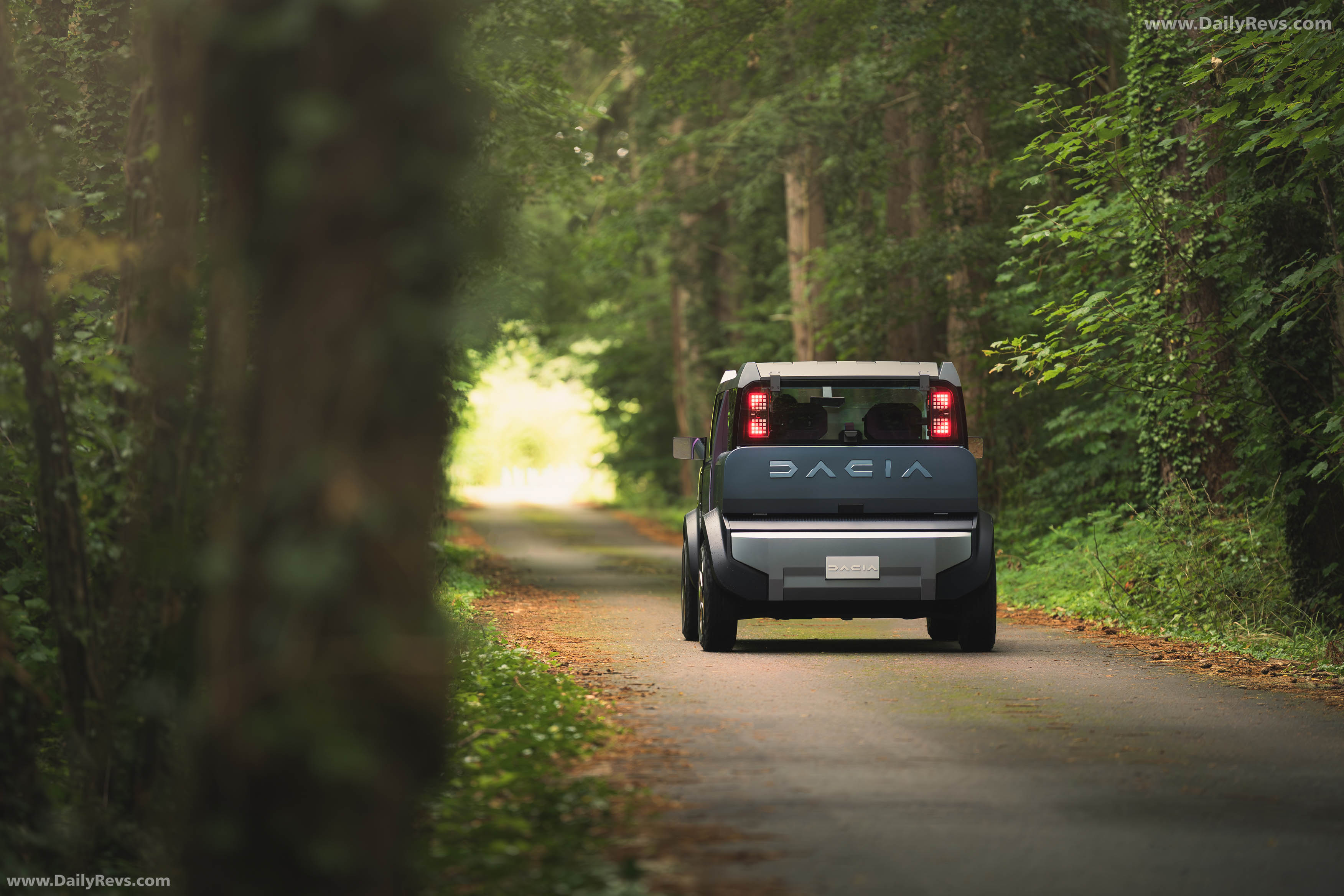2025 Dacia Hipster Concept - Redefines Electric Mobility for the Real ...