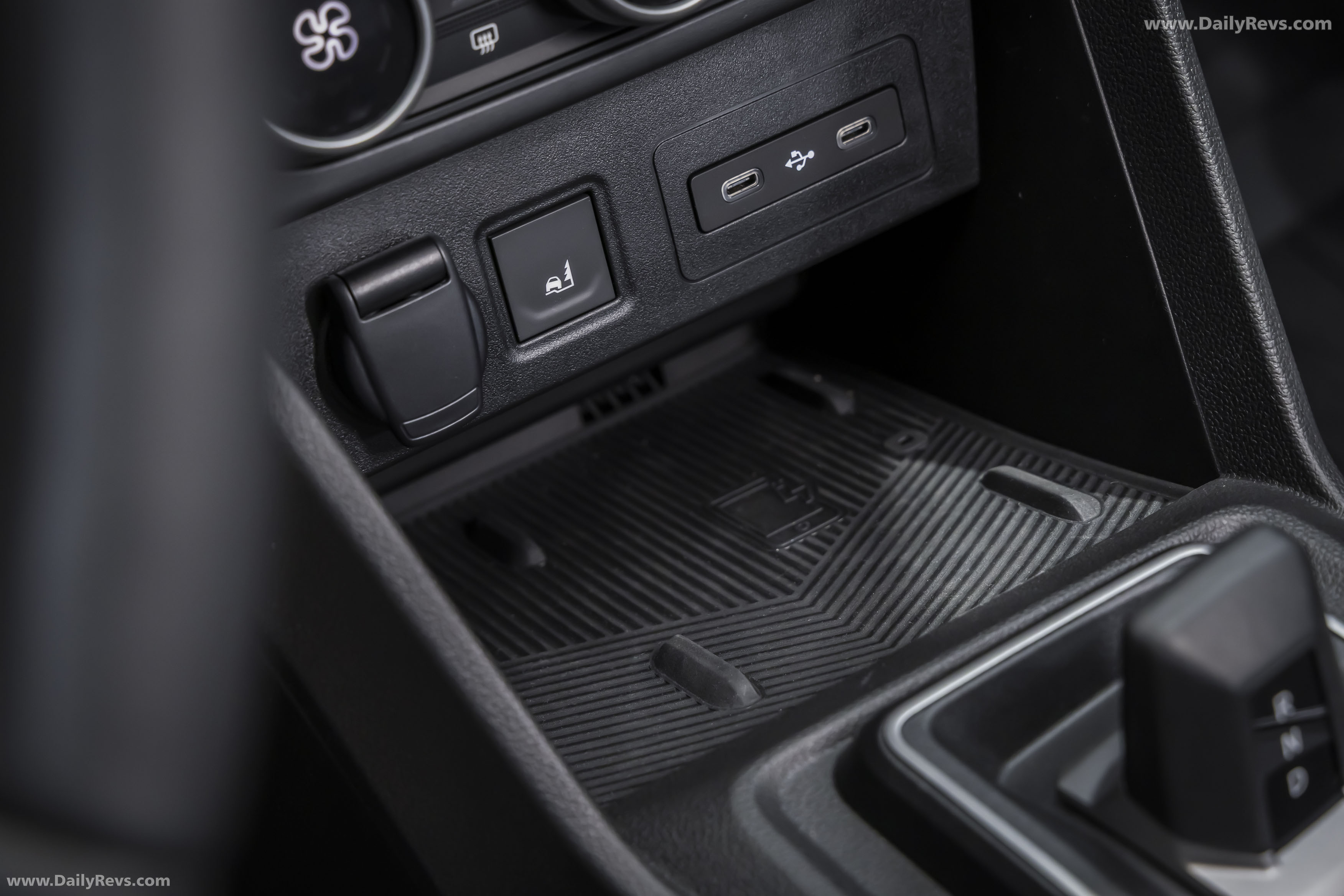 2025 Dacia Sandero Stepway - Refreshes Its Rugged Charm - DailyRevs