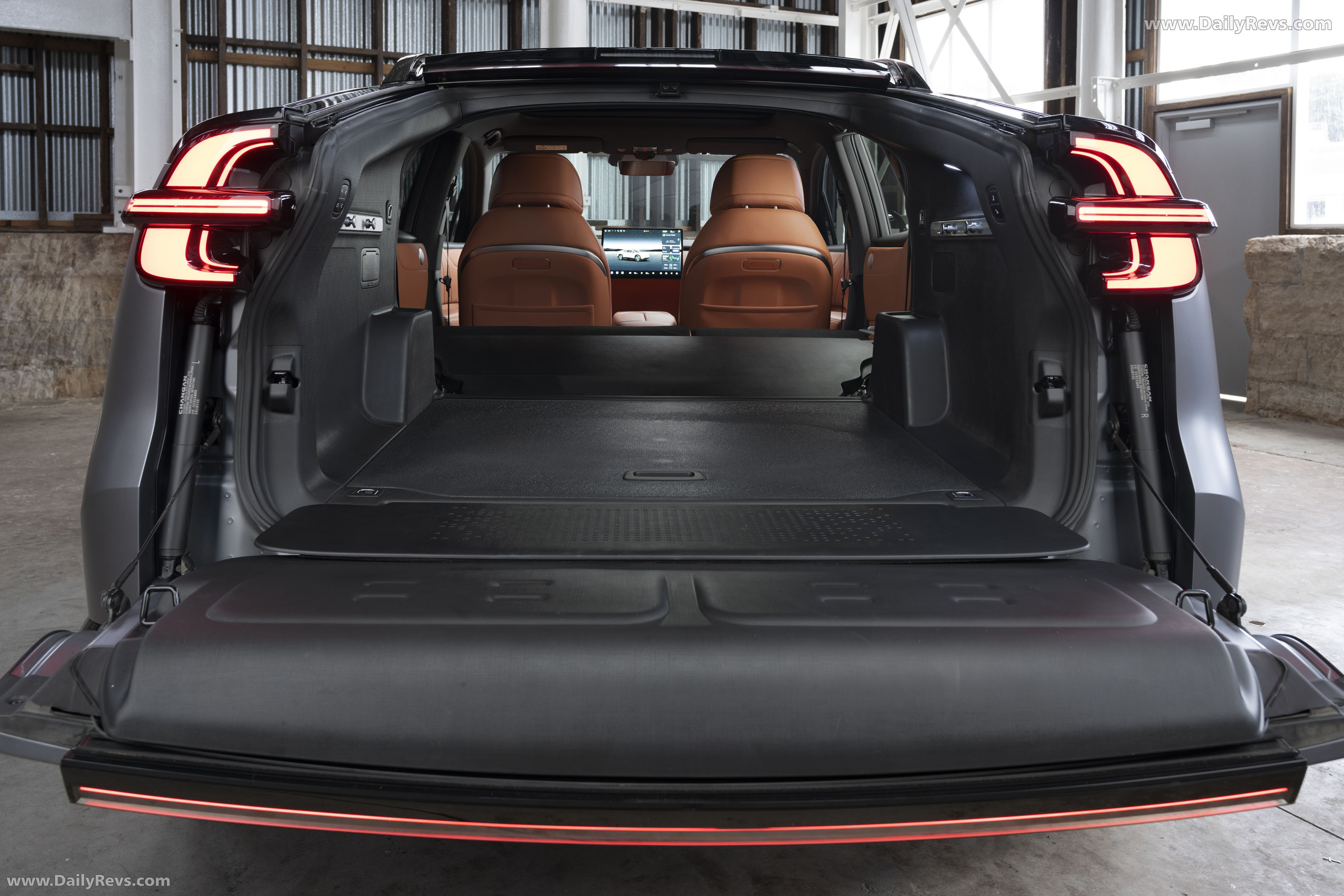 2026 Deepal E07 - Electric Ute-SUV with Clever Utility - DailyRevs