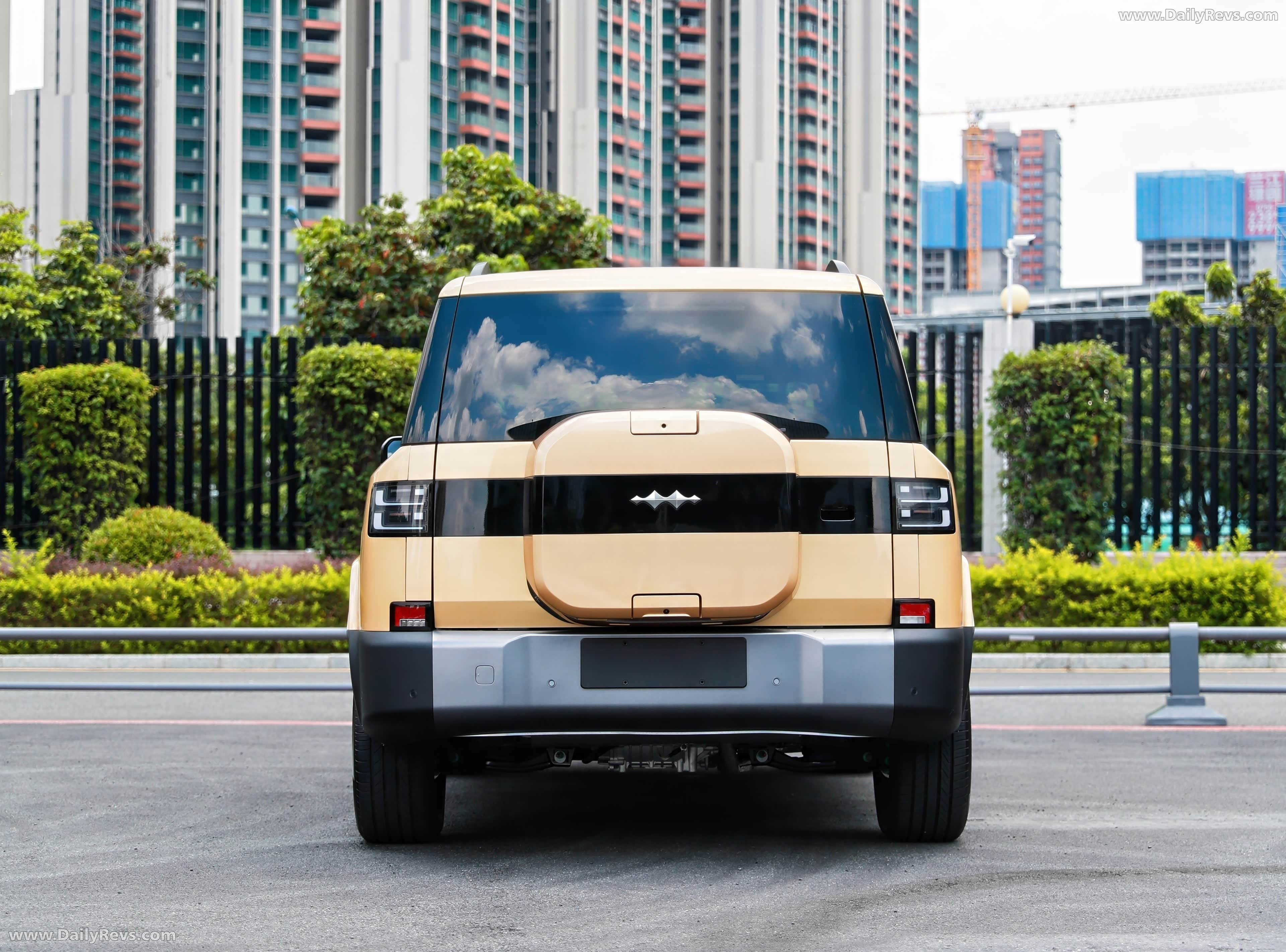 2025 Fang Cheng Bao Leopard 7 - Hybrid SUV Segment with Confidence ...