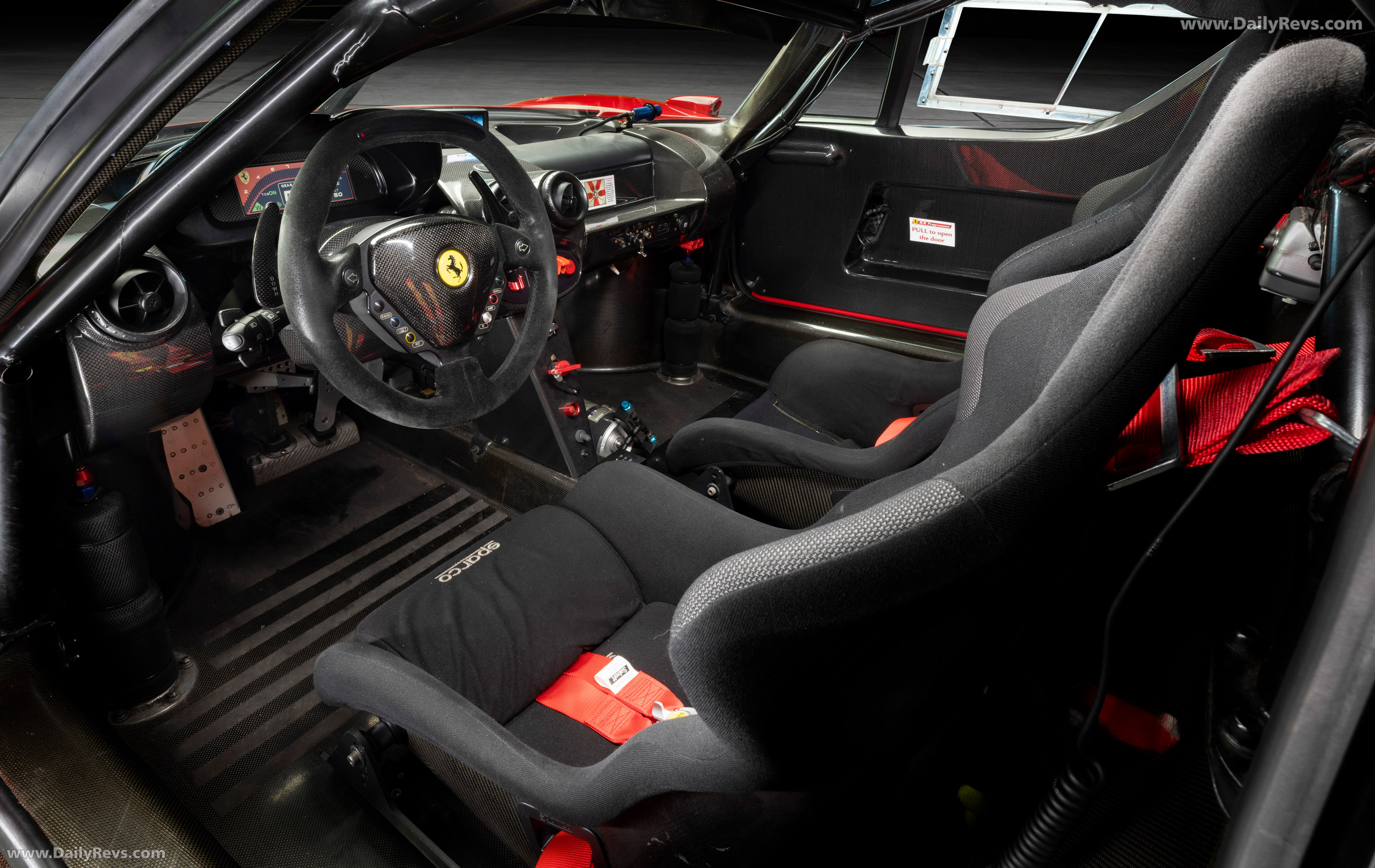 2008 Ferrari FXX Evo - Ferrari’s XX Programme with 860 hp - DailyRevs