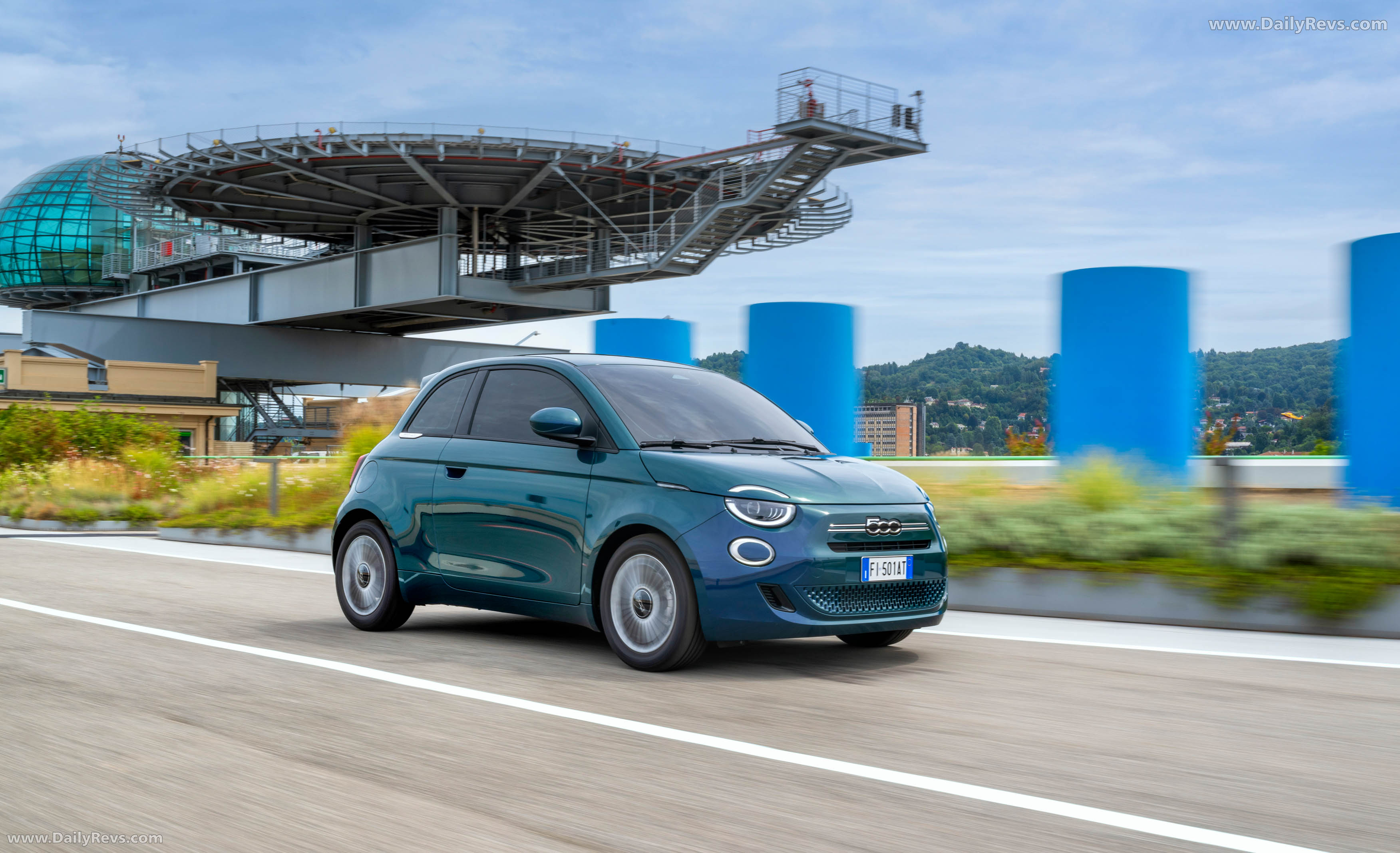 2026 Fiat 500 Hybrid ICON Review | Design, Features, Comfort, Pricing ...