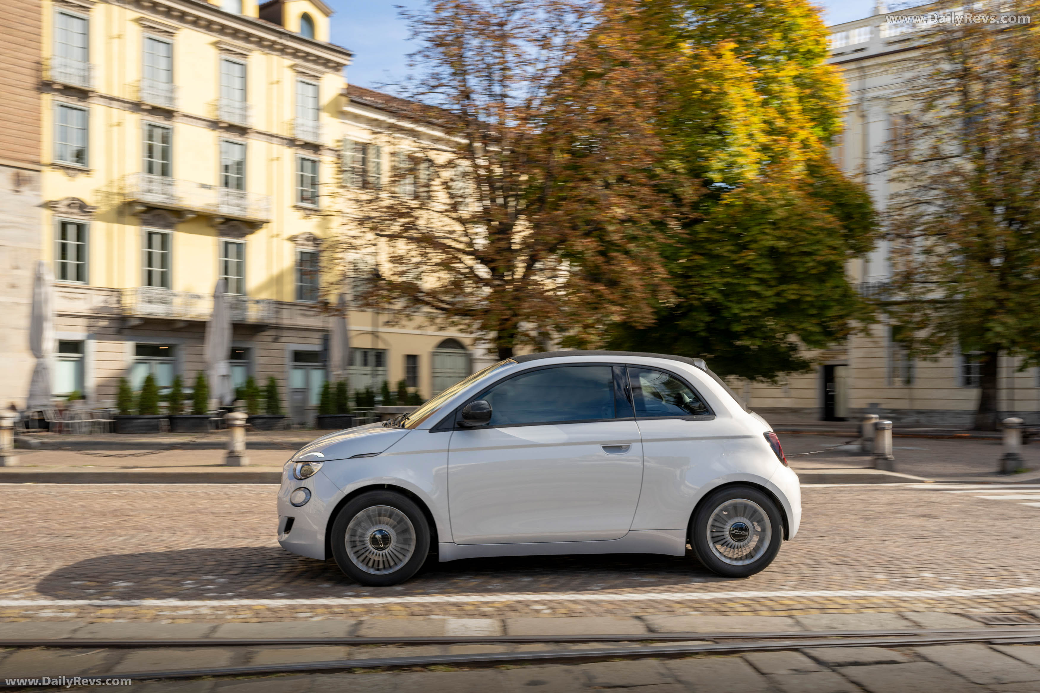 2026 Fiat 500 Hybrid La Prima Review | Premium Design, Features ...