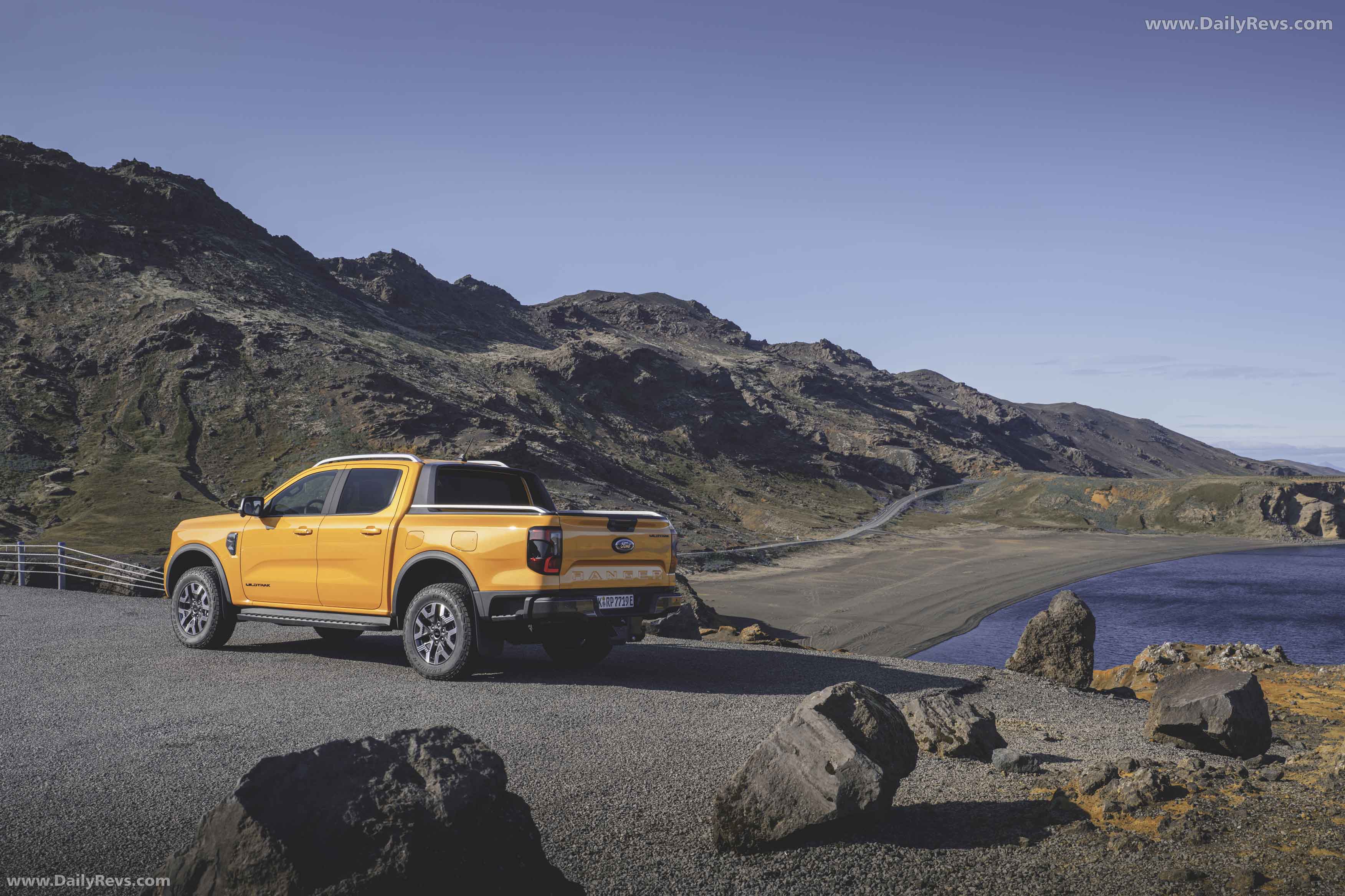 2025 Ford Ranger PHEV Wildtrak - Ford Adds Plug-In Power Without ...