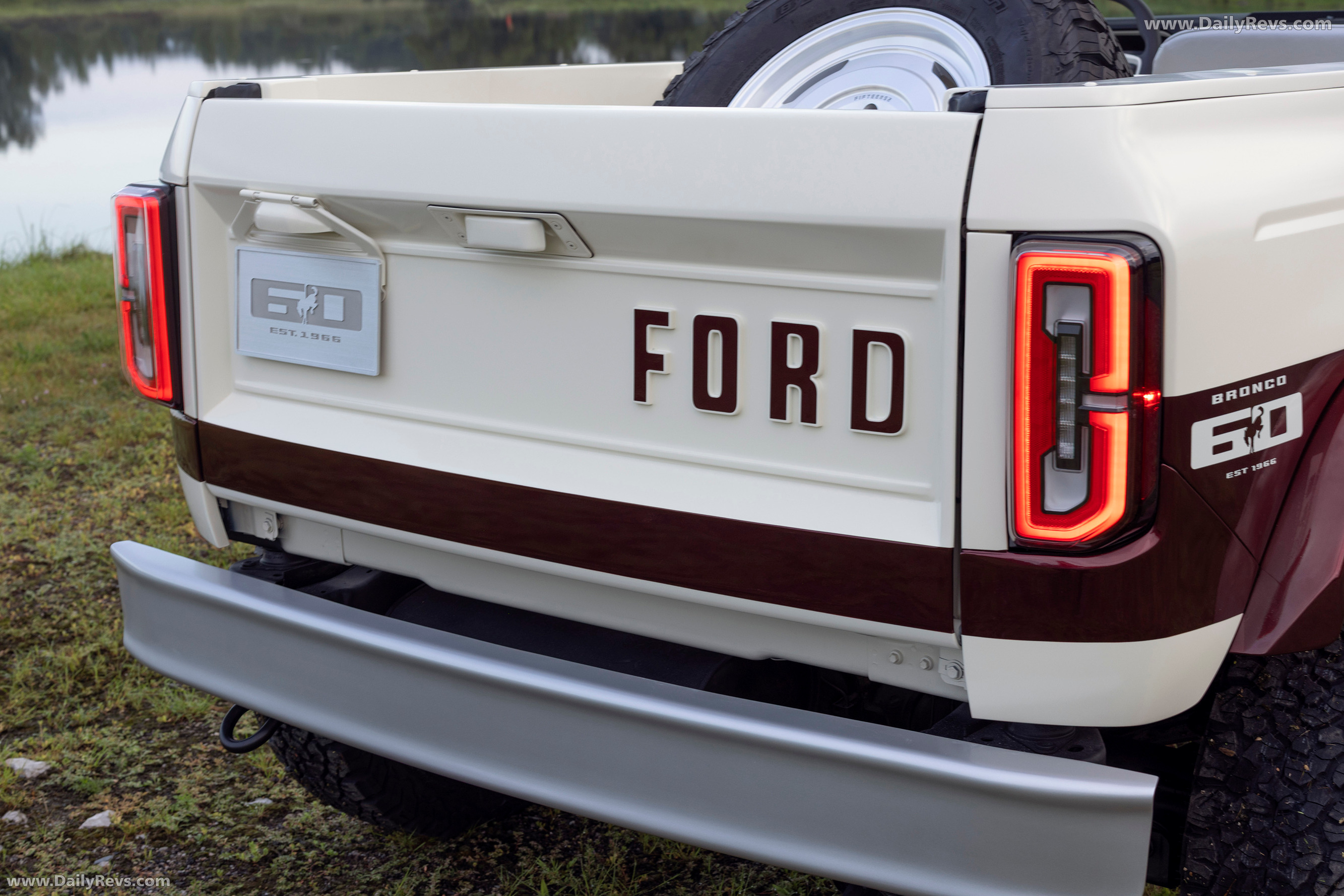 2025 Ford Bronco Roadster Concept - Ford Reimagines The 1966 U13 ...