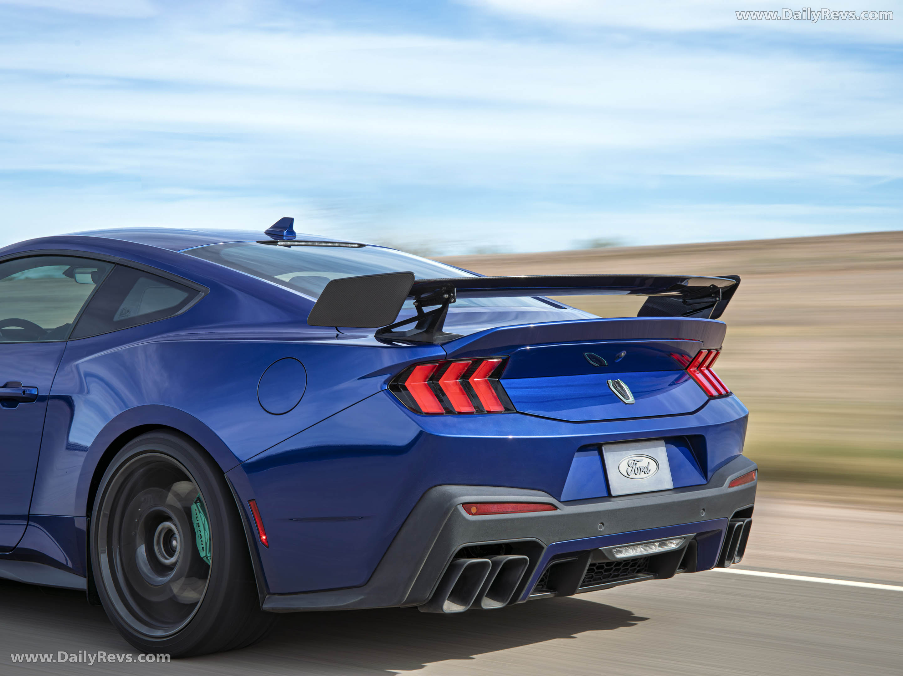 2026 Ford Mustang Dark Horse SC Track Pack: Supercharged Track-Bred ...