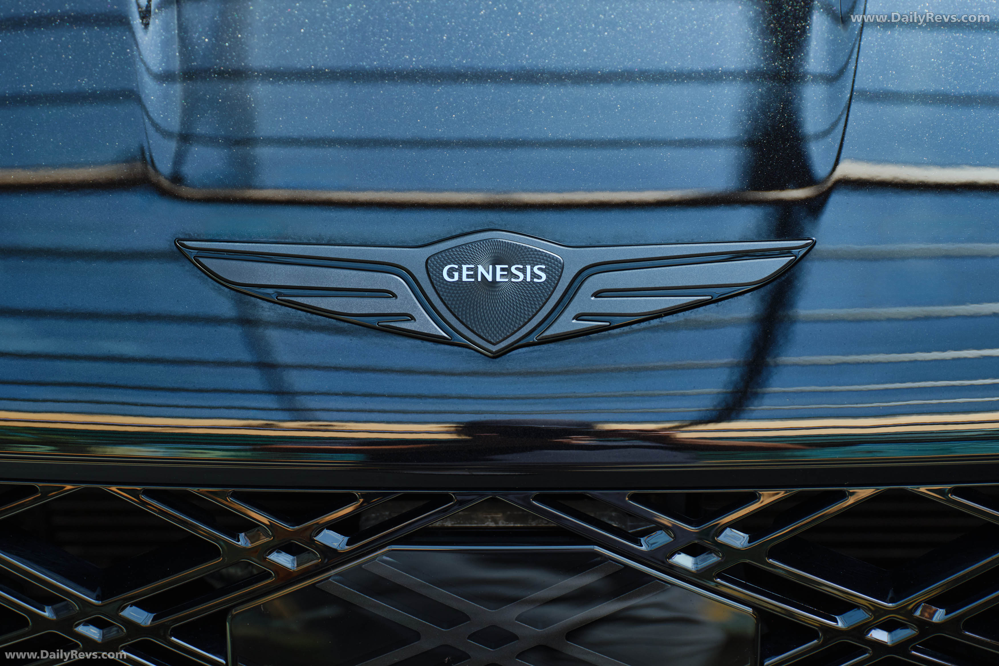 2026 Genesis G80 Prestige Black - Debuts in North America - DailyRevs
