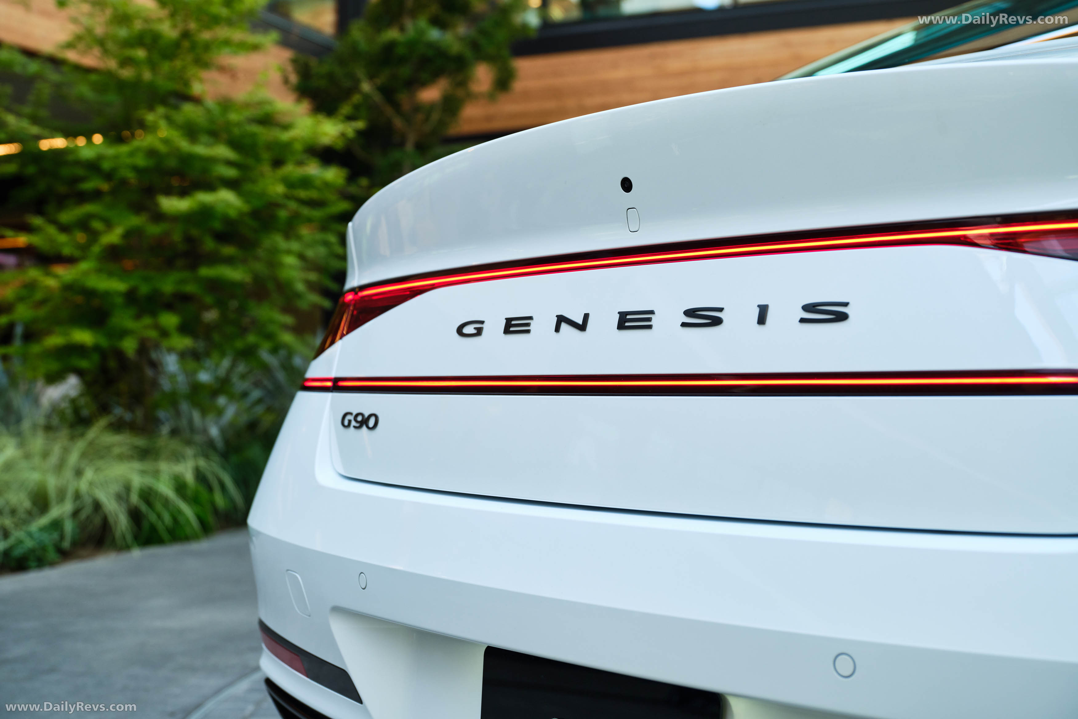 2026 Genesis G90 Prestige Black - Arrives in North America - DailyRevs