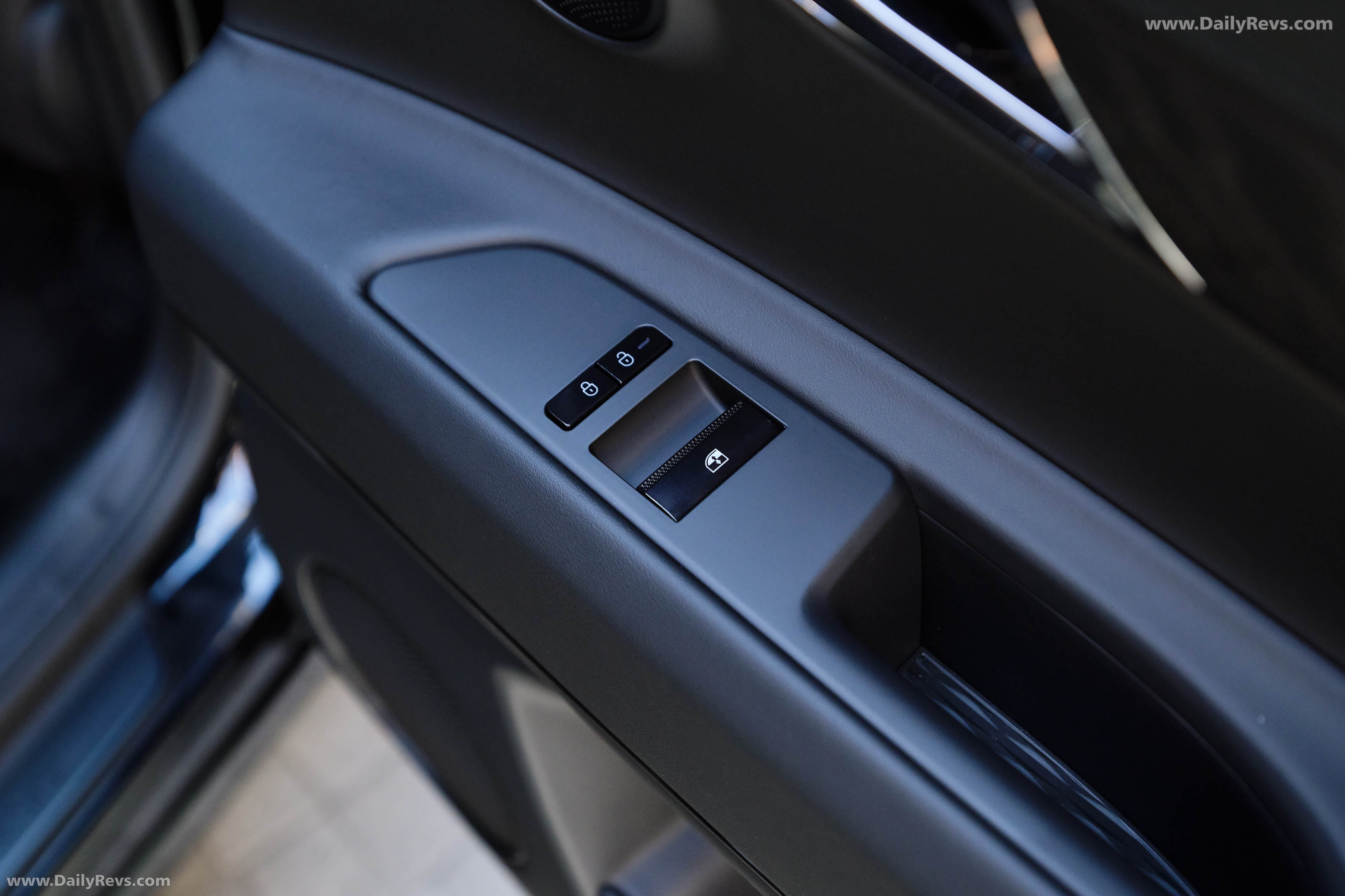 2026 Genesis GV80 Prestige Black Expands the SUV’s Design Range - DailyRevs