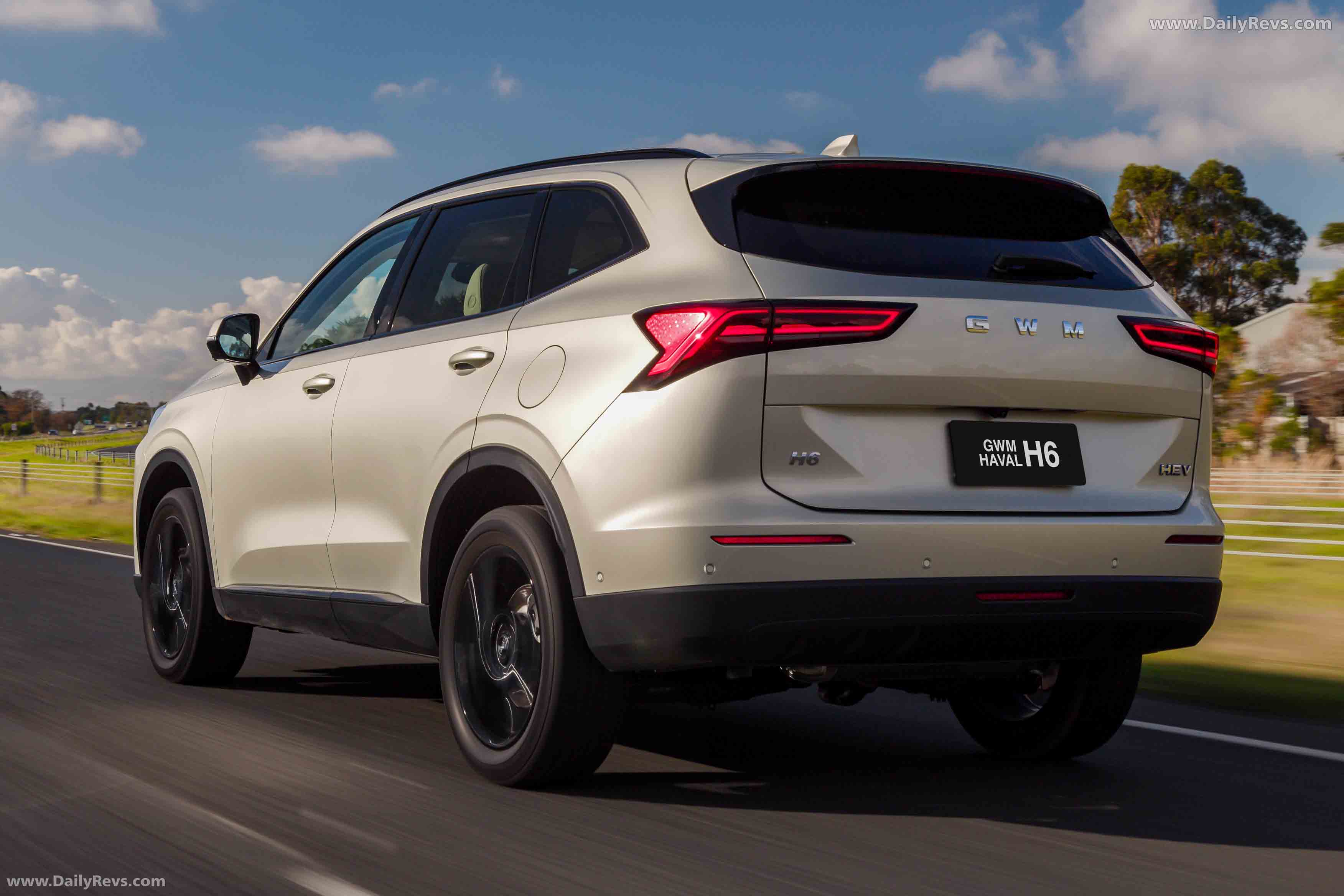 2025 Haval H6 HEV Australian Version - Coupe-Inspired Design - DailyRevs