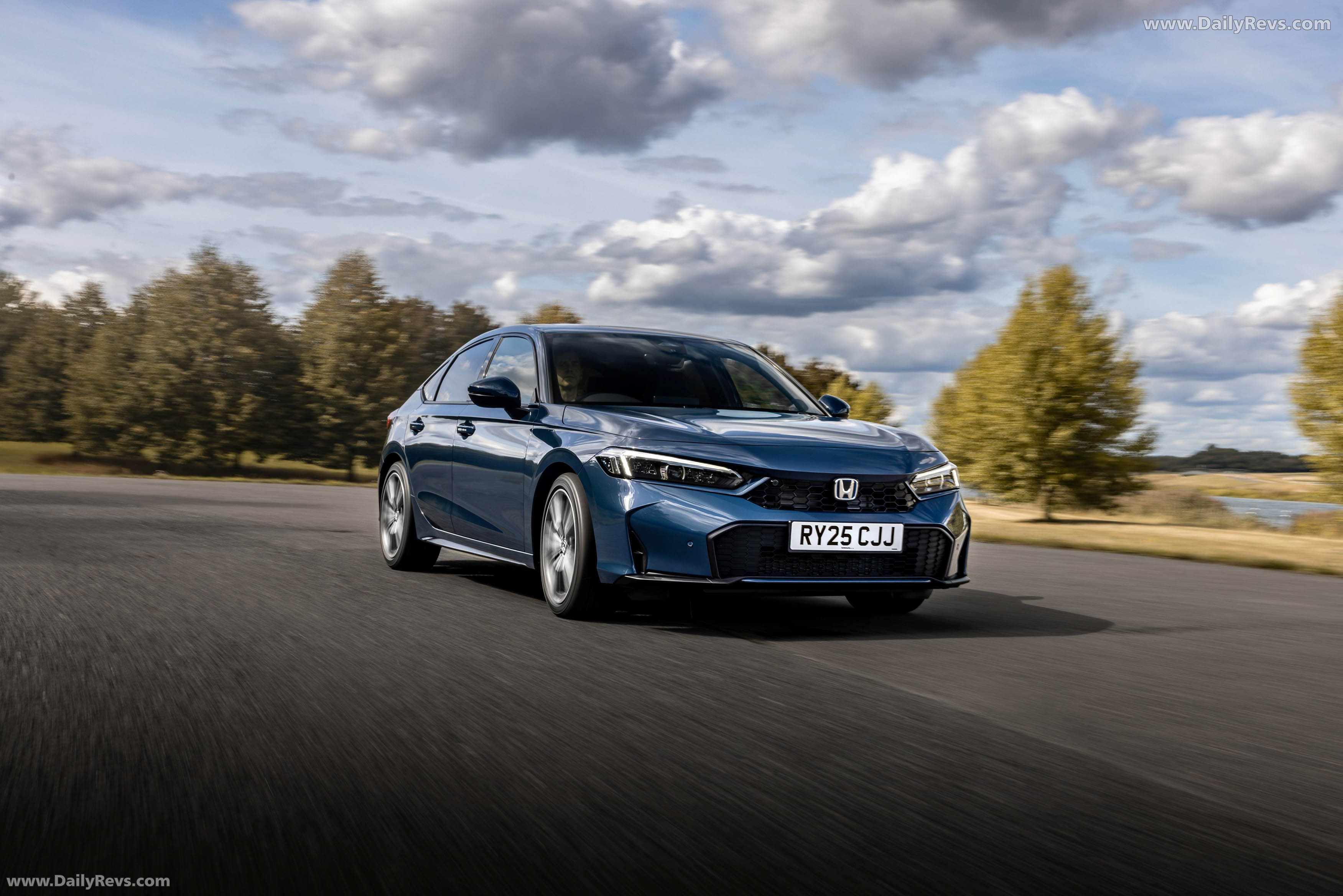 2025 Honda Civic eHEV UK Version: Celebrates 25 Years of Hybrid ...