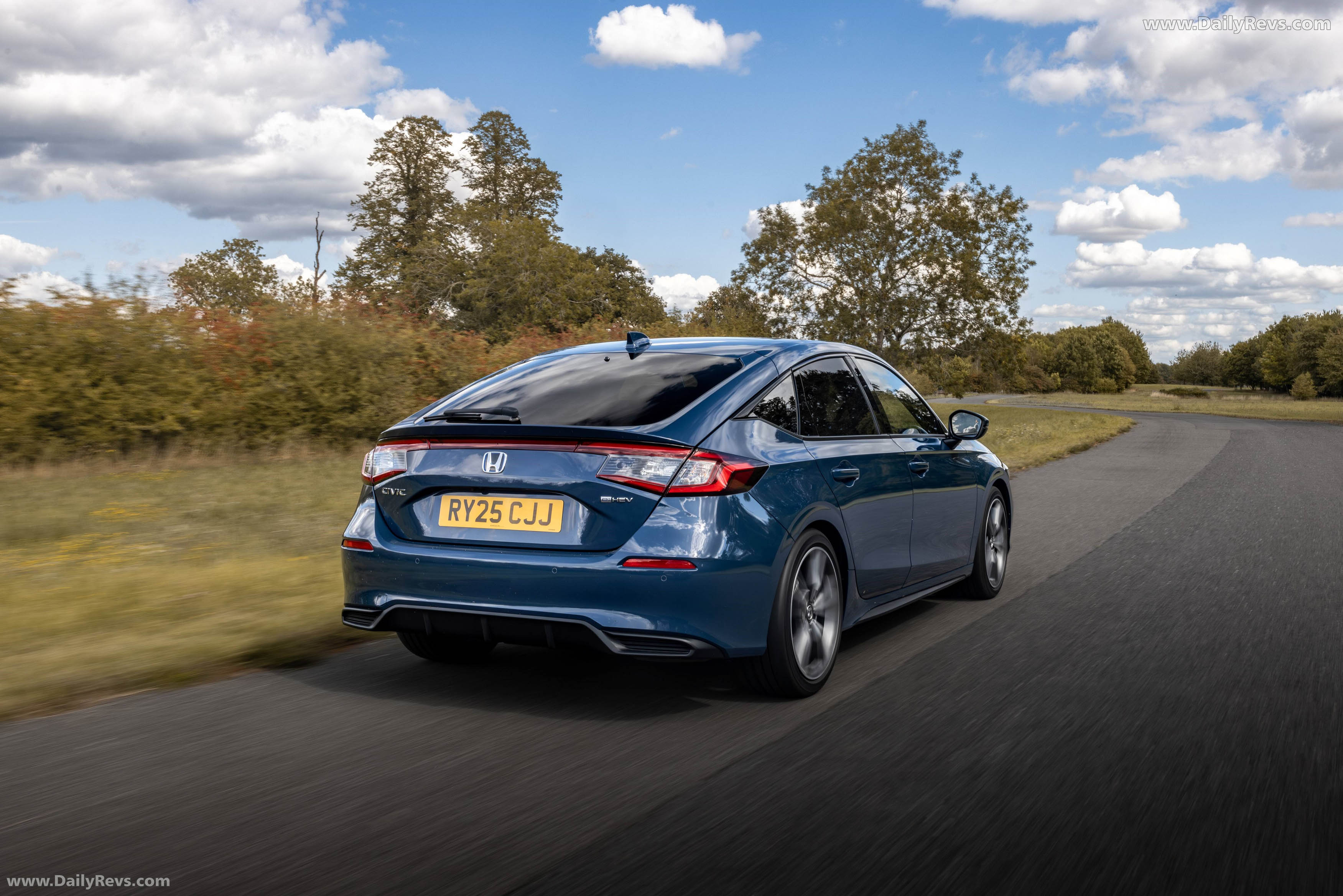 2025 Honda Civic eHEV UK Version: Celebrates 25 Years of Hybrid ...