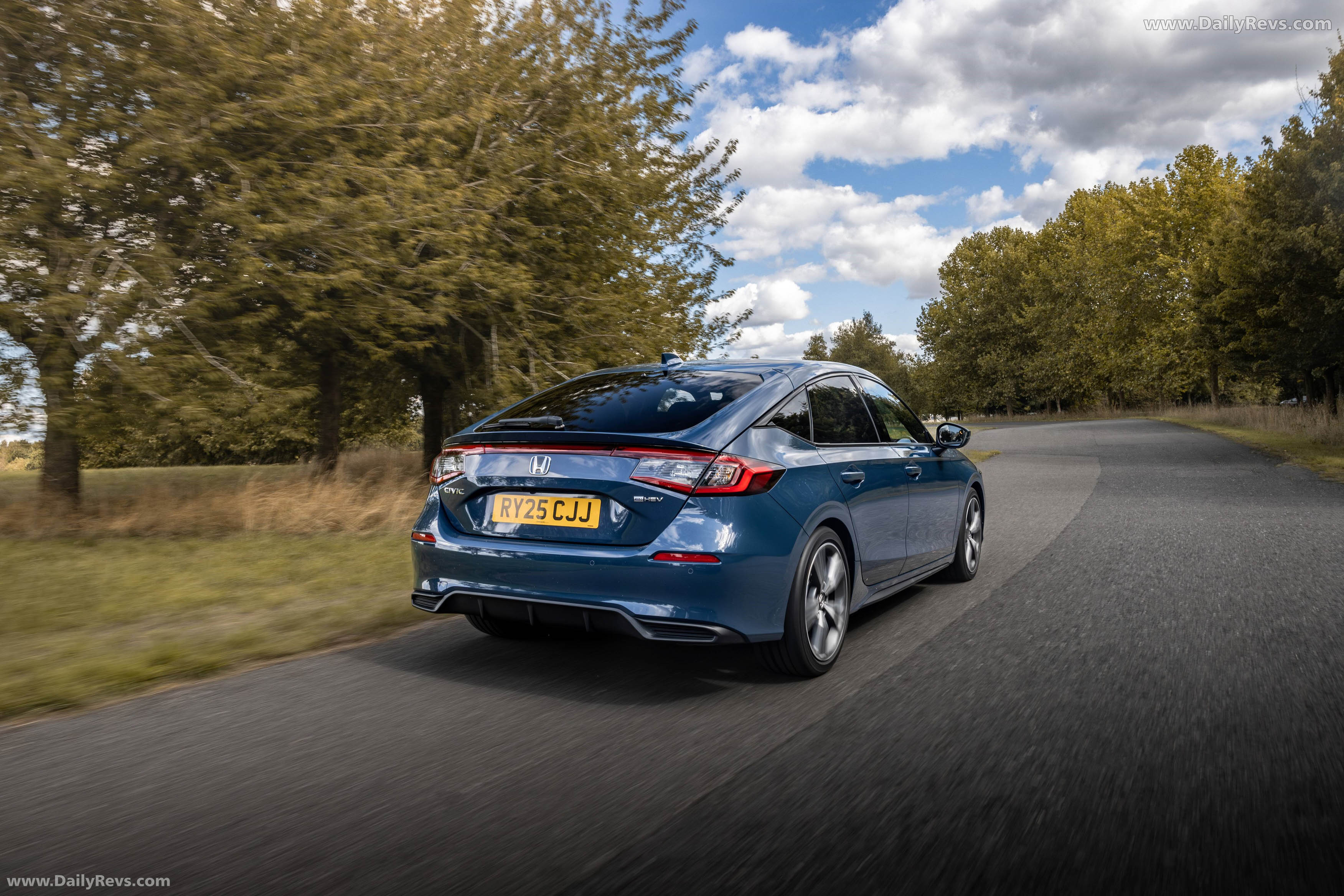 2025 Honda Civic eHEV UK Version: Celebrates 25 Years of Hybrid ...