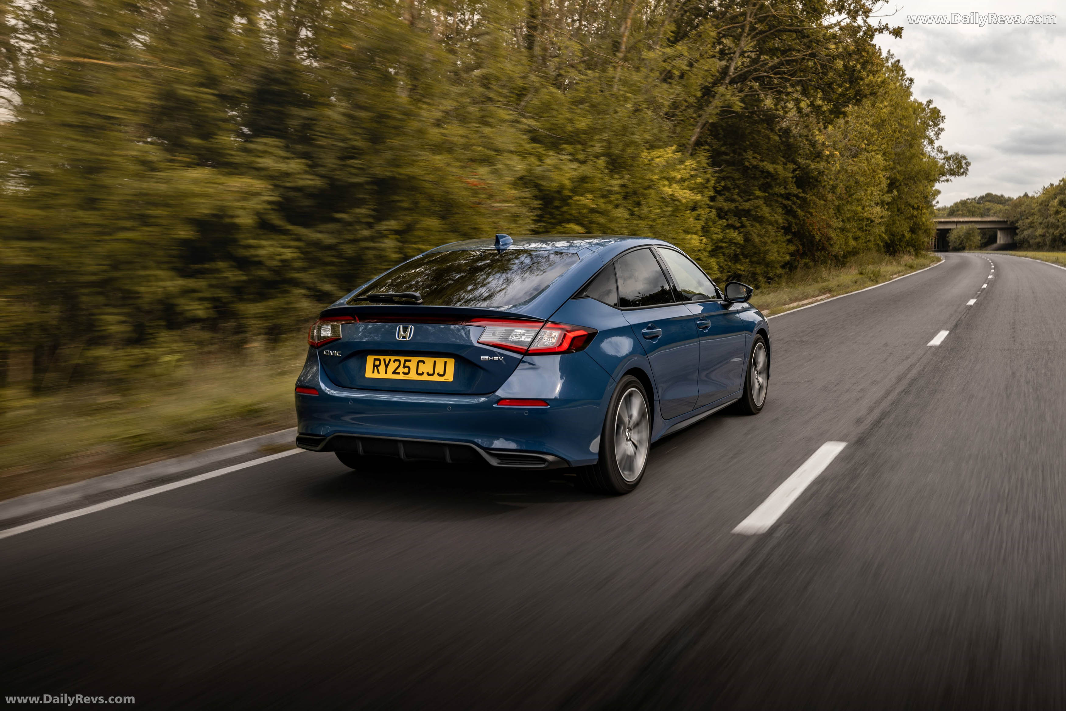 2025 Honda Civic eHEV UK Version: Celebrates 25 Years of Hybrid ...