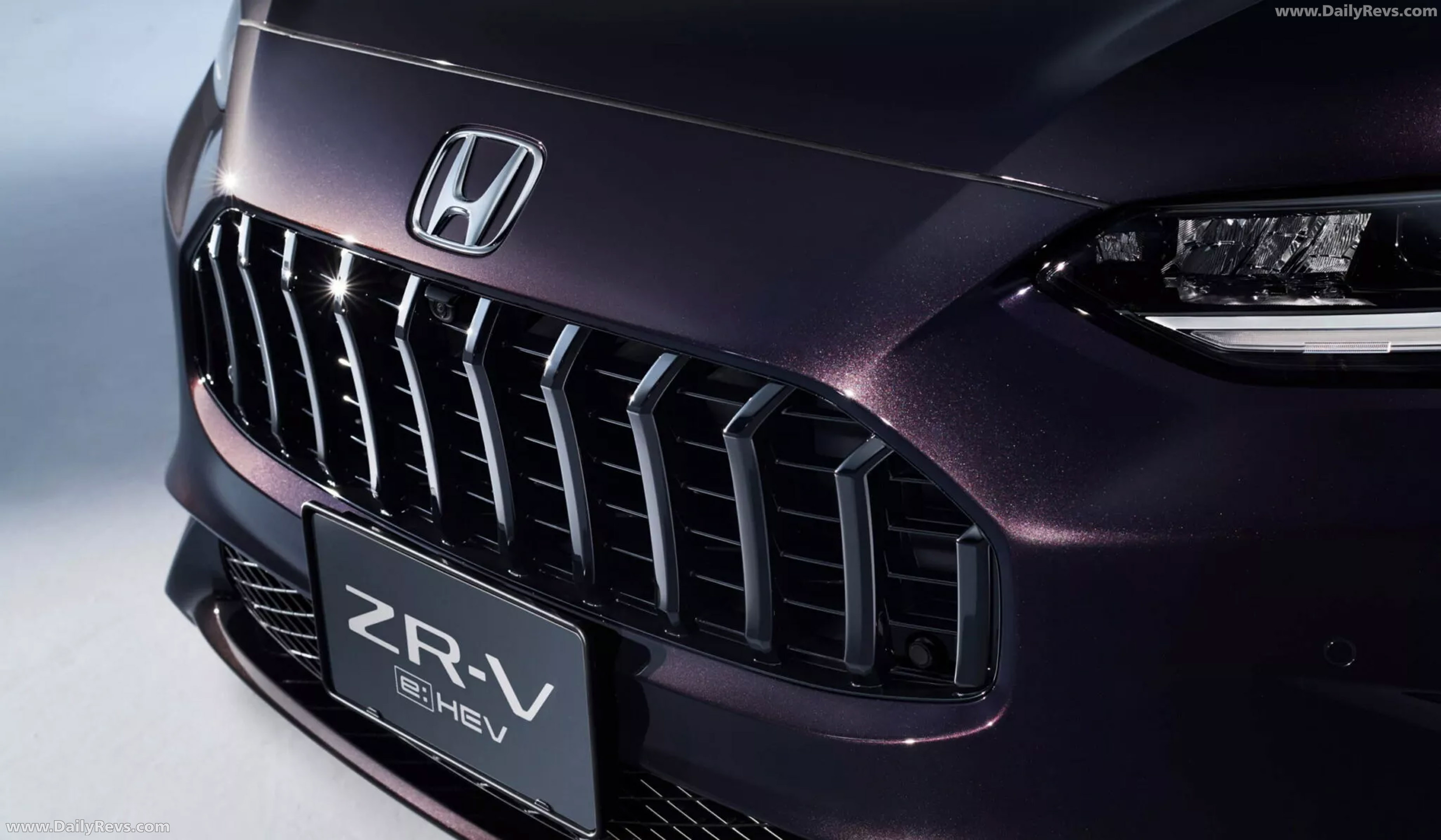 Honda ZR-V eHEV Z - SUV with a smart and elegant design and ...