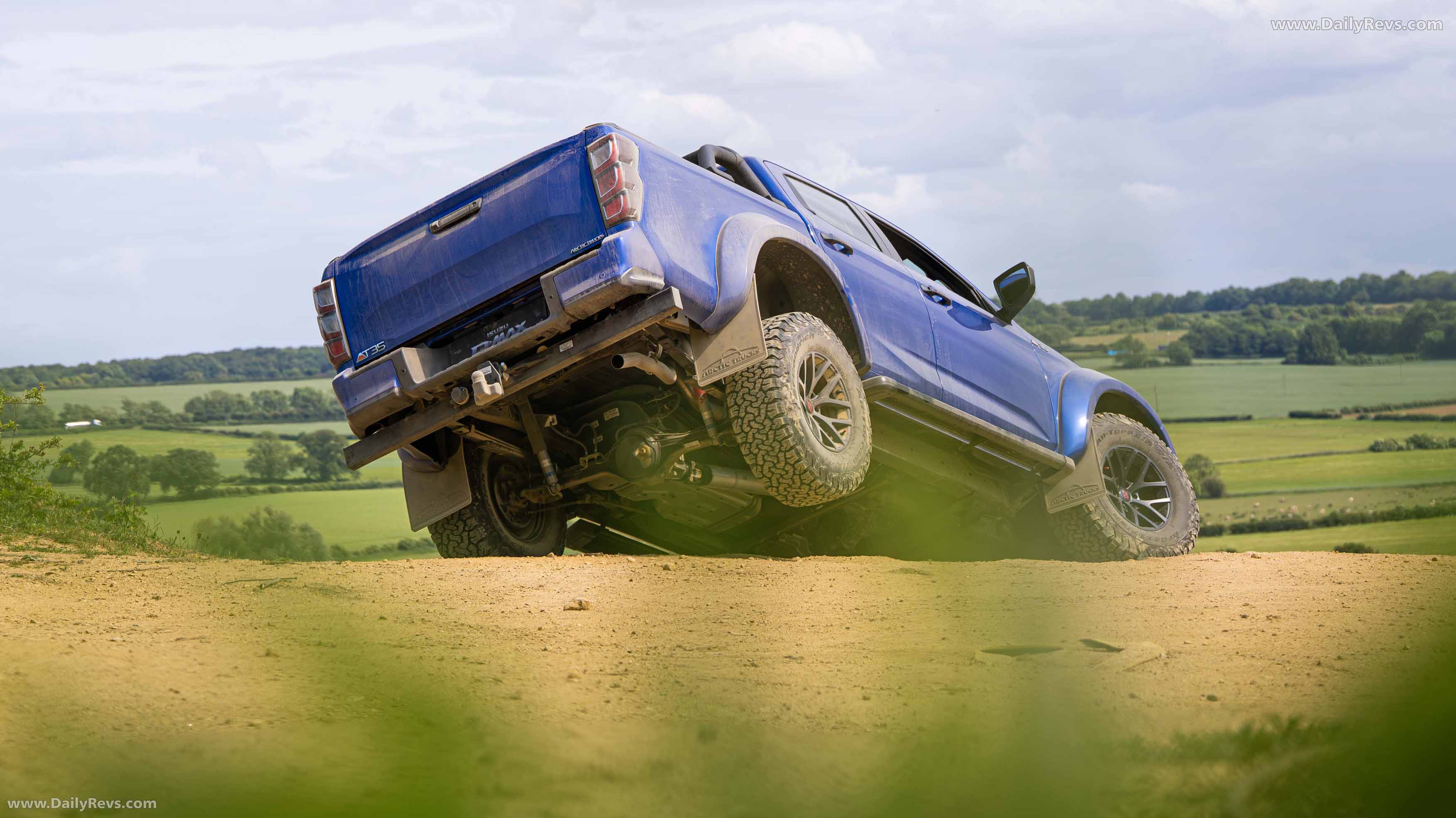 2026 Isuzu D-Max Arctic Trucks AT35 UK Version - Extreme Off-road ...