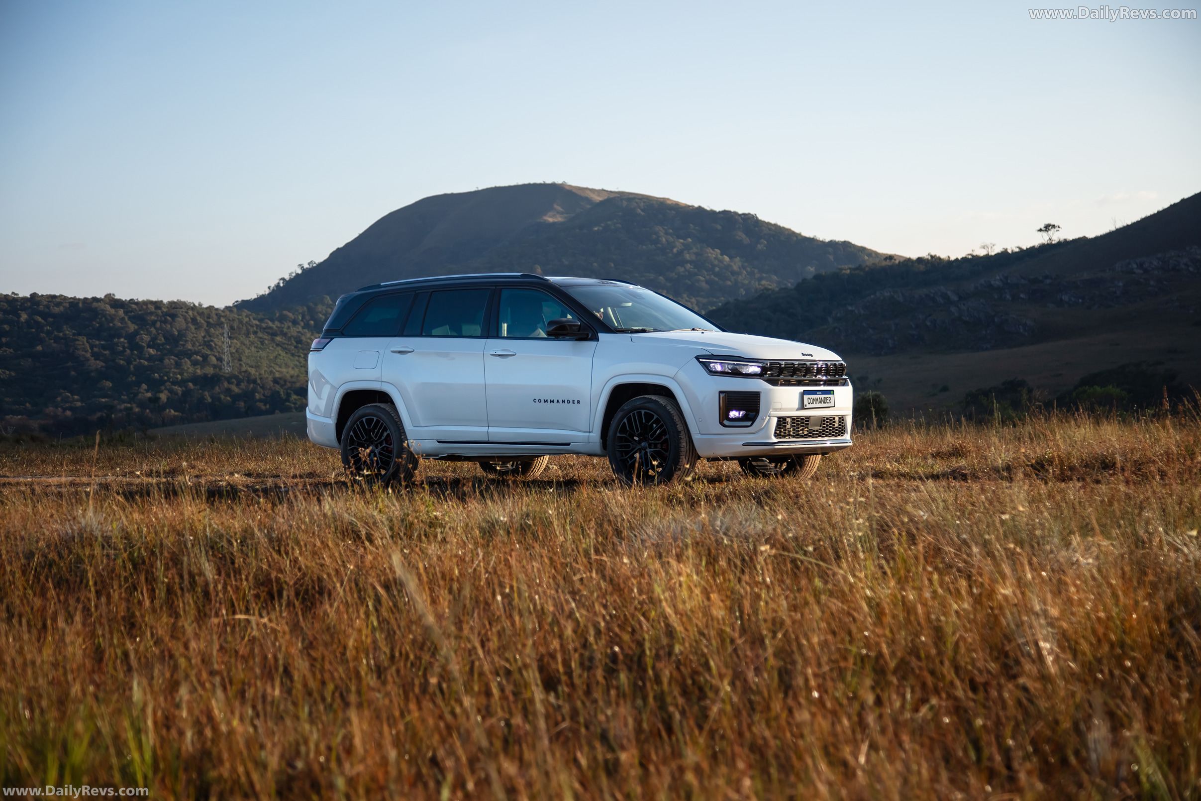 2026 Jeep Commander Blackhawk - A Jeep That Stays True to Its Core ...