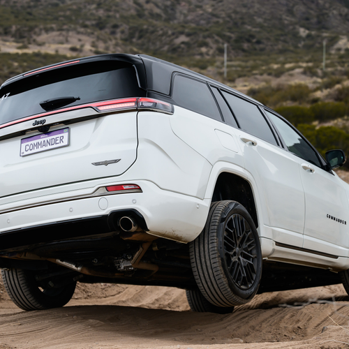 2026 Jeep Commander Blackhawk - A Jeep That Stays True to Its Core ...