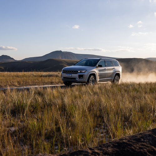 2026 Jeep Commander Overland - Smart Refresh for a Family SUV - DailyRevs