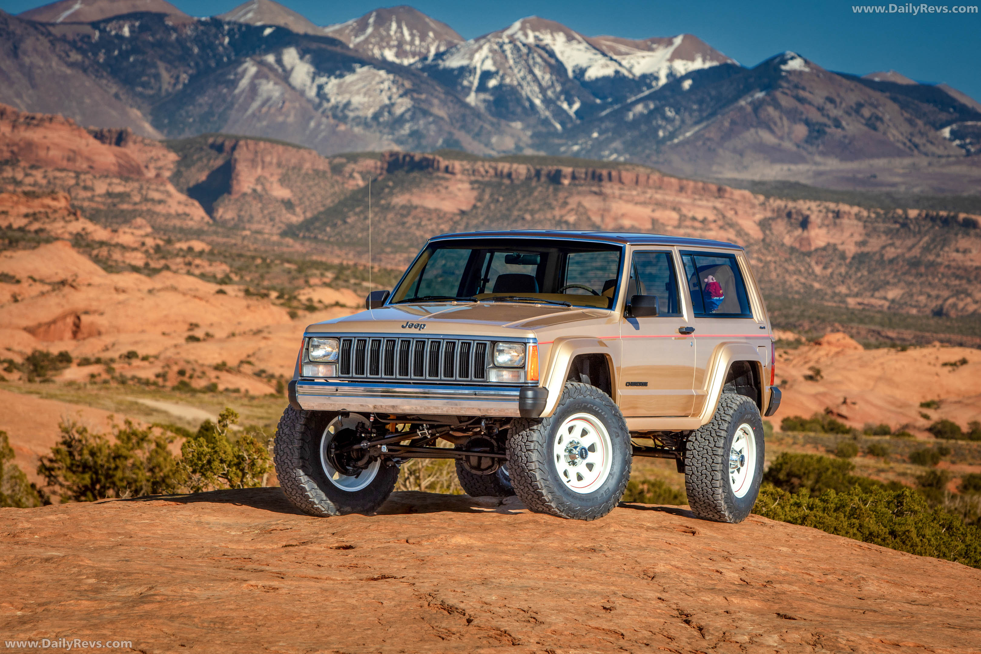 Jeep XJ Pioneer concept marks the original 1984 Cherokee changed the SUV.