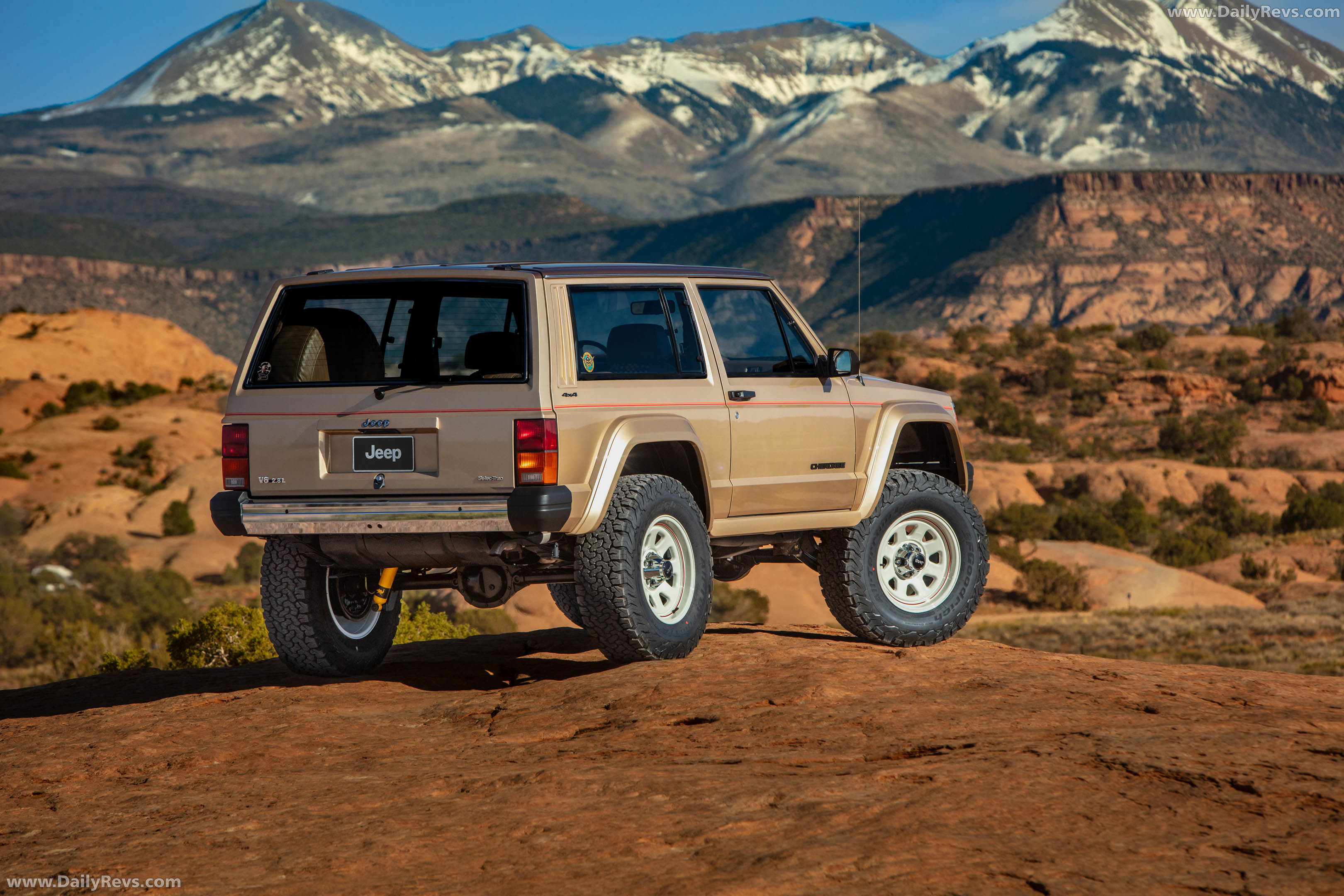 Jeep XJ Pioneer concept marks the original 1984 Cherokee changed the SUV.