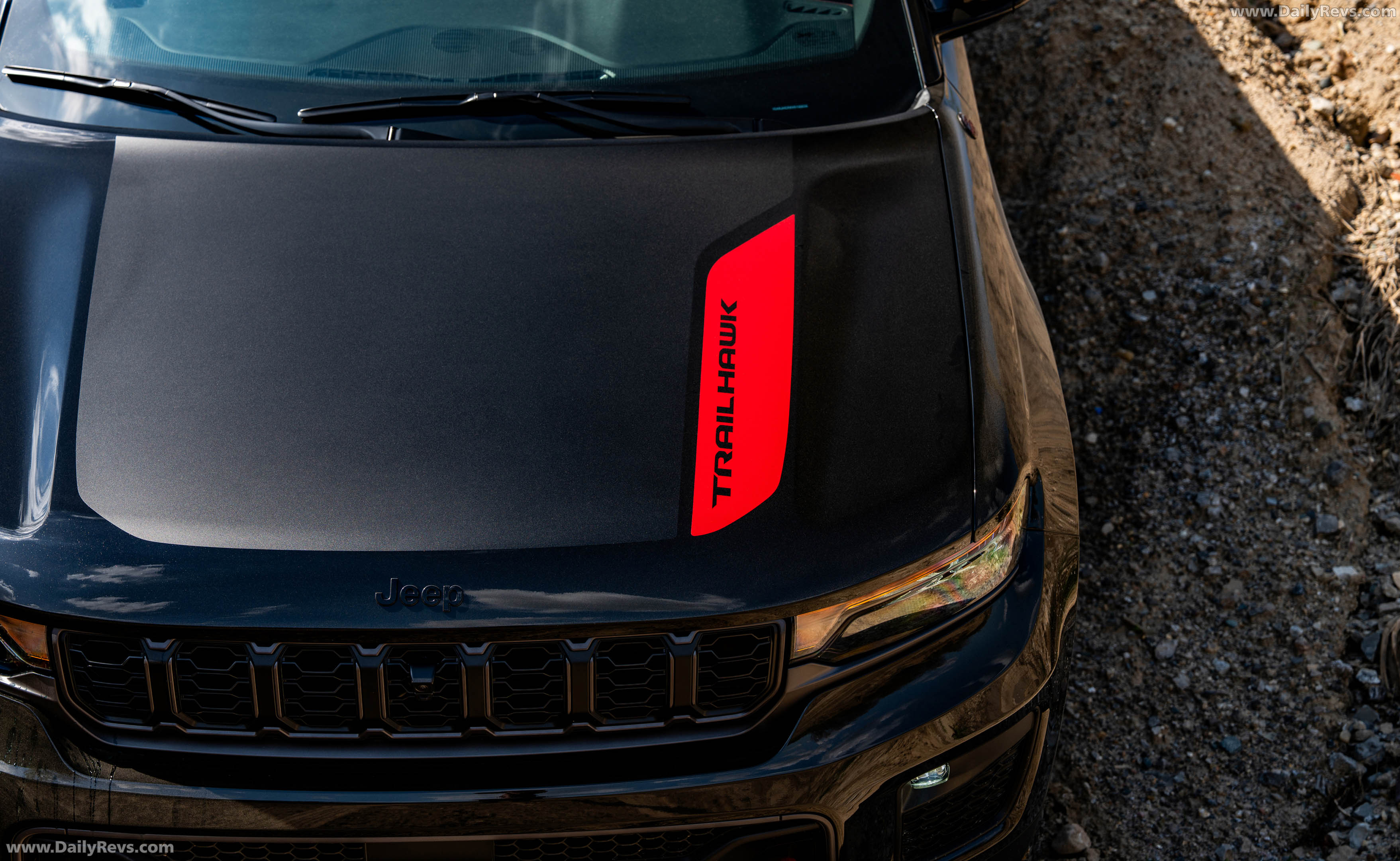 2027 Jeep Grand Cherokee Trailhawk Returns to the Lineup - DailyRevs