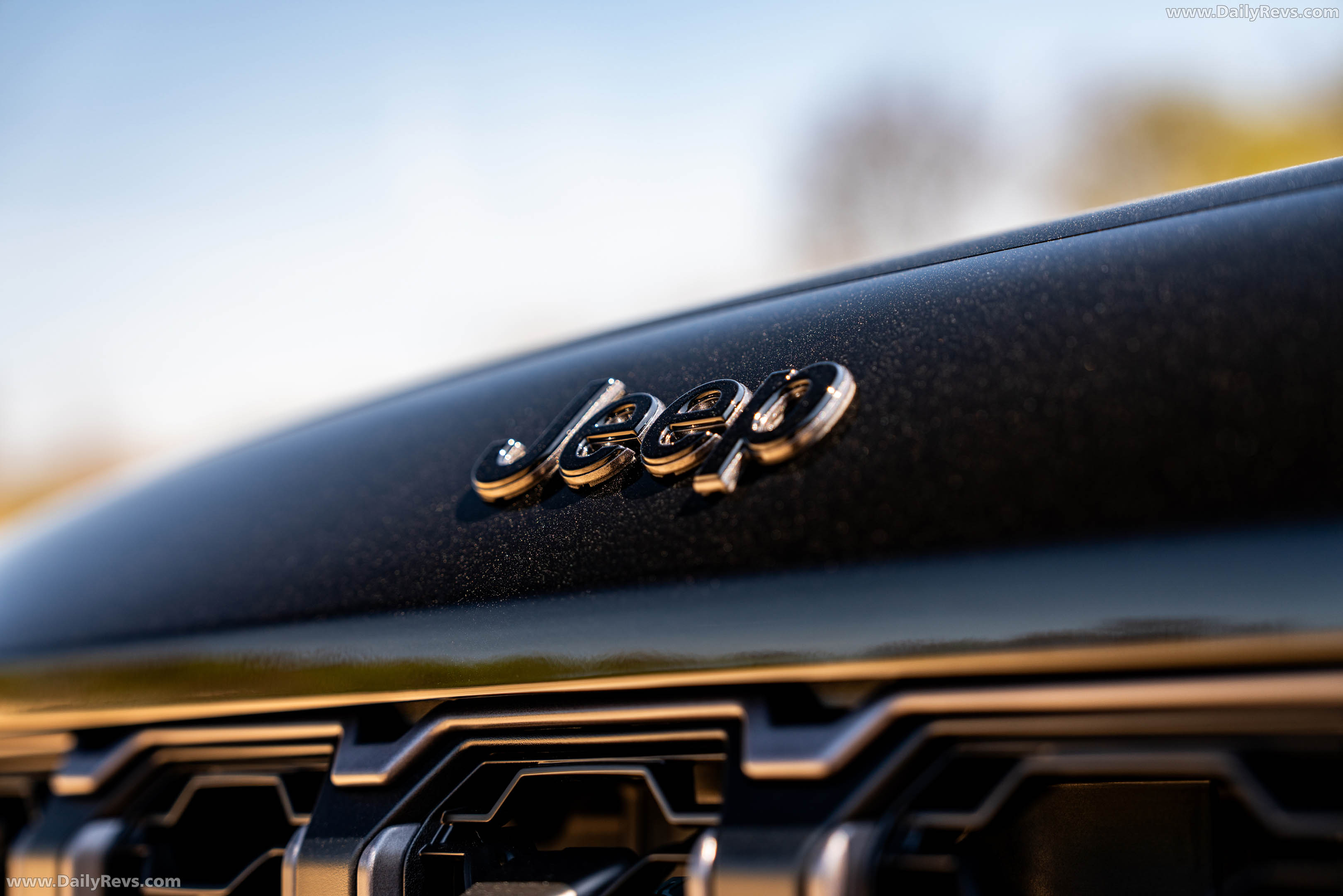 2027 Jeep Grand Cherokee Trailhawk Returns to the Lineup - DailyRevs