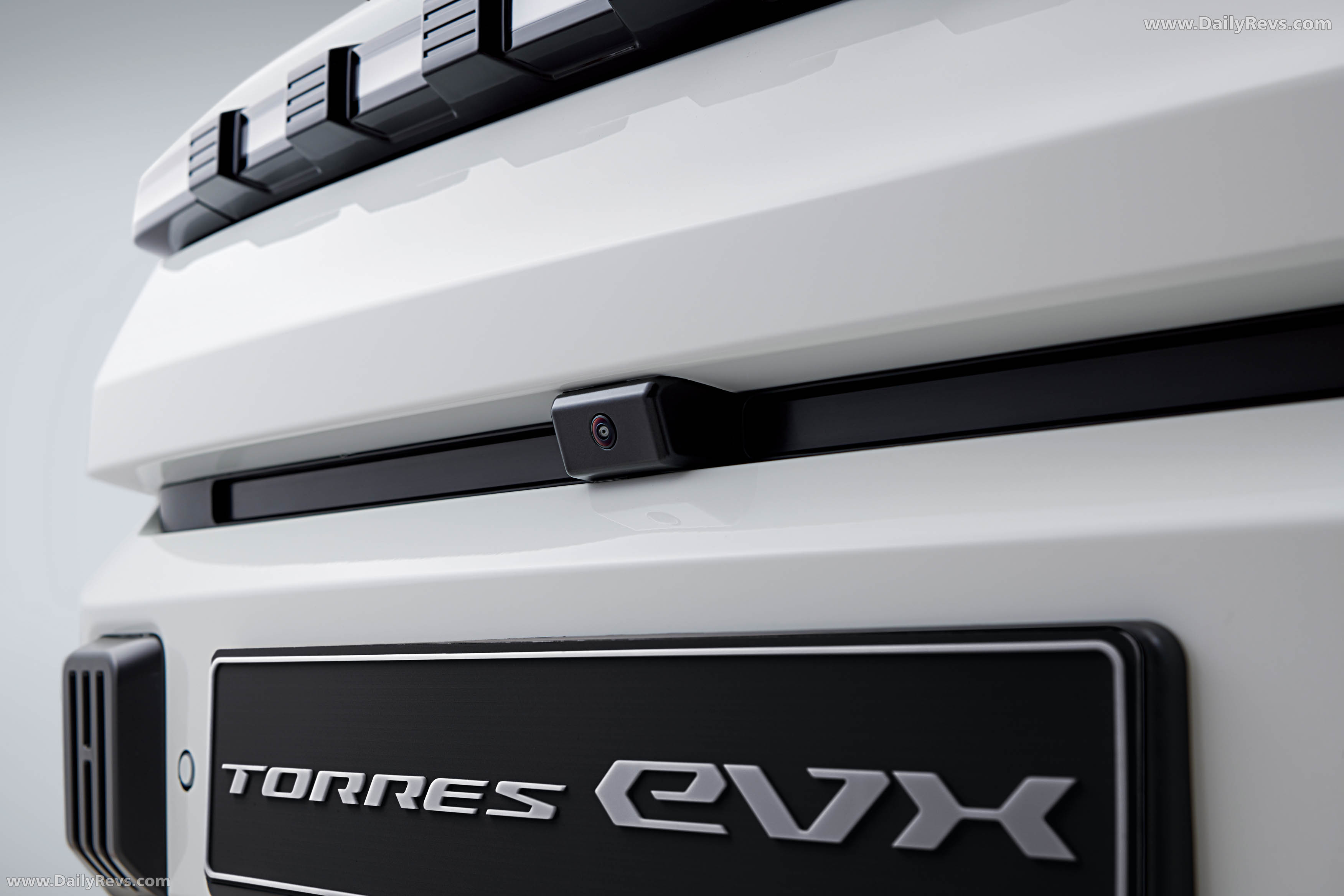 2026 KGM Motors Torres EVX First Look - DailyRevs