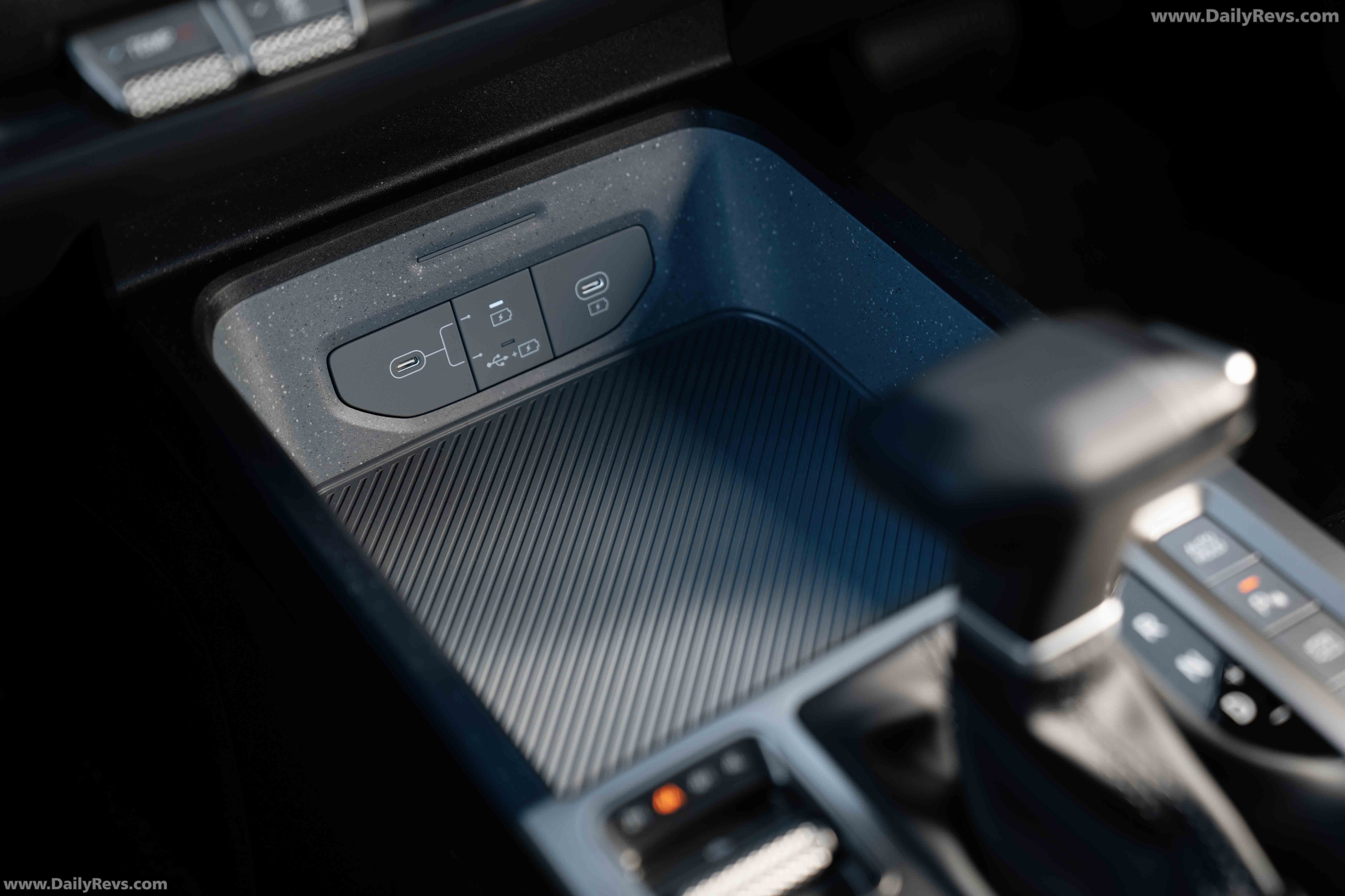 2025 Kia Tasman SX 4X4 - Feature-Rich Mid-Spec and Real Utility - DailyRevs